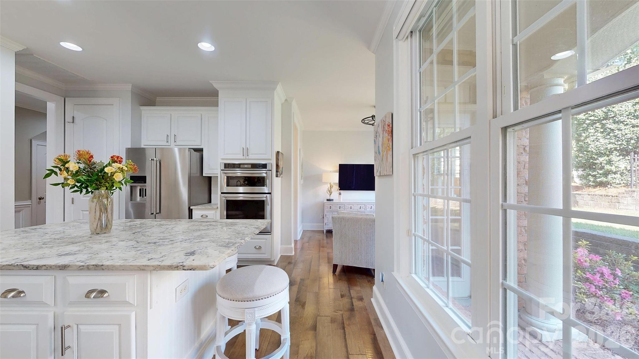 Photo 10 of 11724 Easthampton Circle, Charlotte, NC