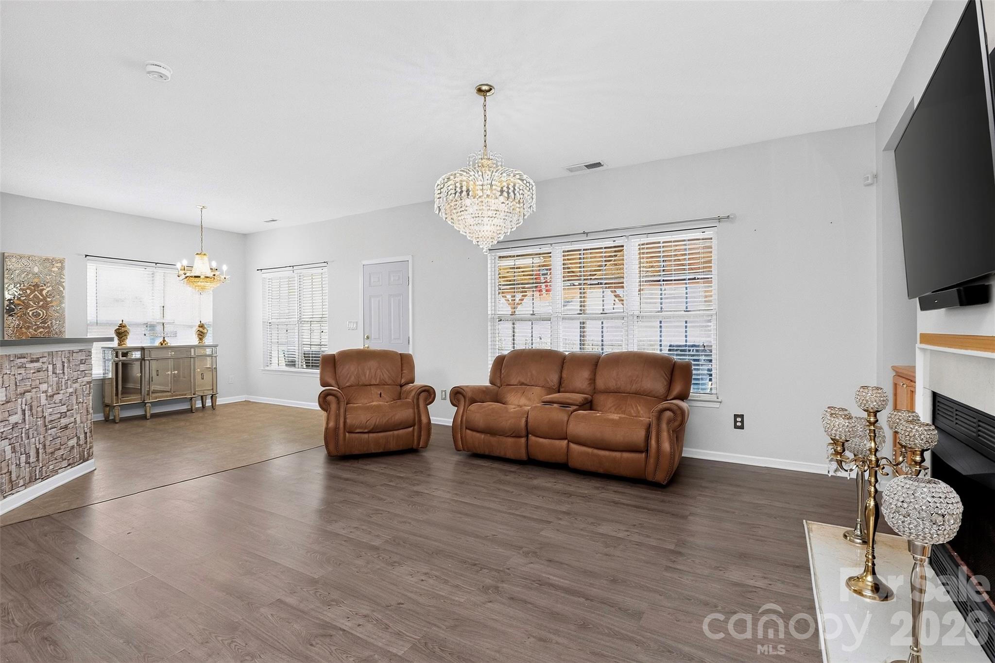 Home for sale at 7613 Deluca Drive, Charlotte, NC — photo 9 of 46