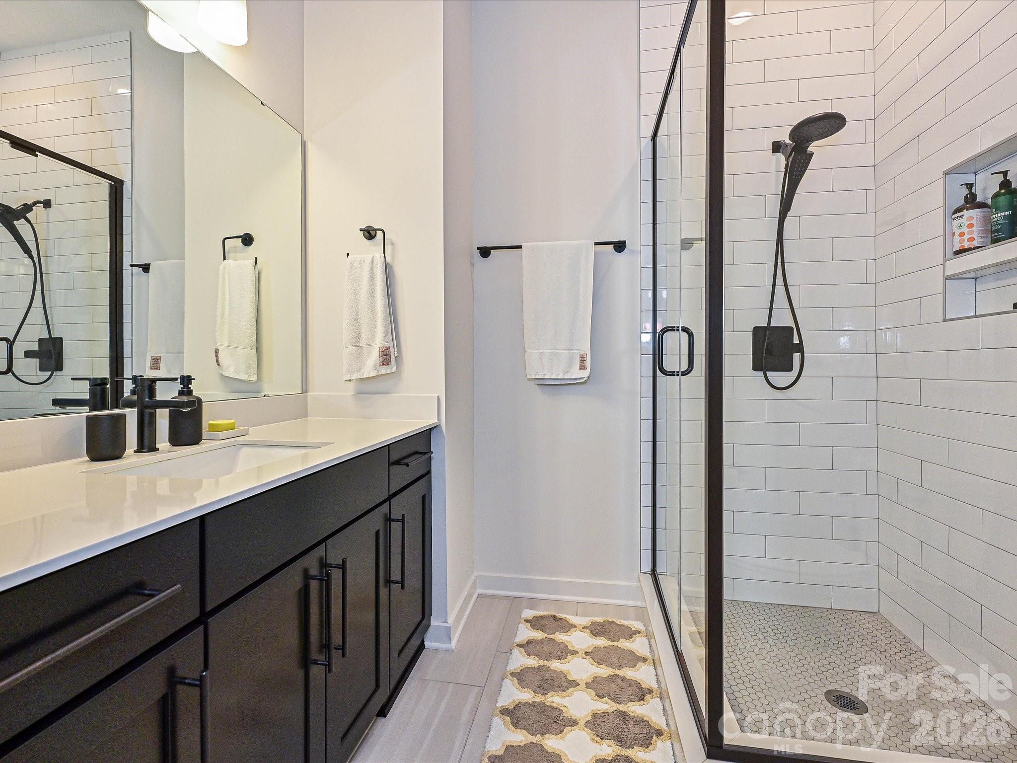 Photo 16 of 432 E 33rd Street, Charlotte, NC