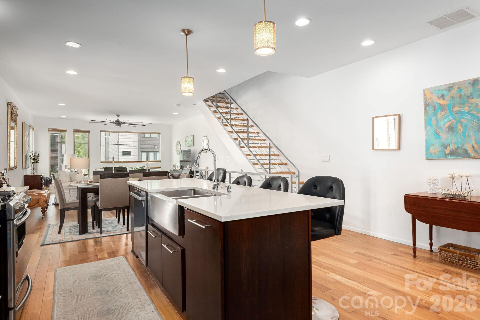 Photo 9 of 933 Westbrook DriveB, Charlotte, NC