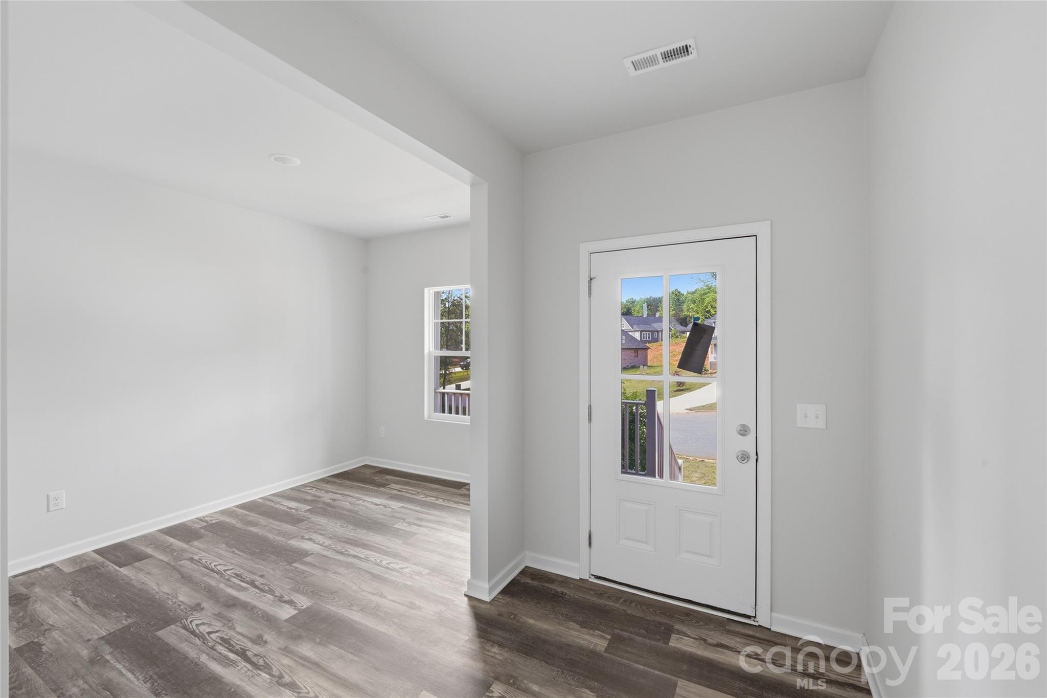 5156 Mark Drive NE, Hickory, NC - photo 8 of 38