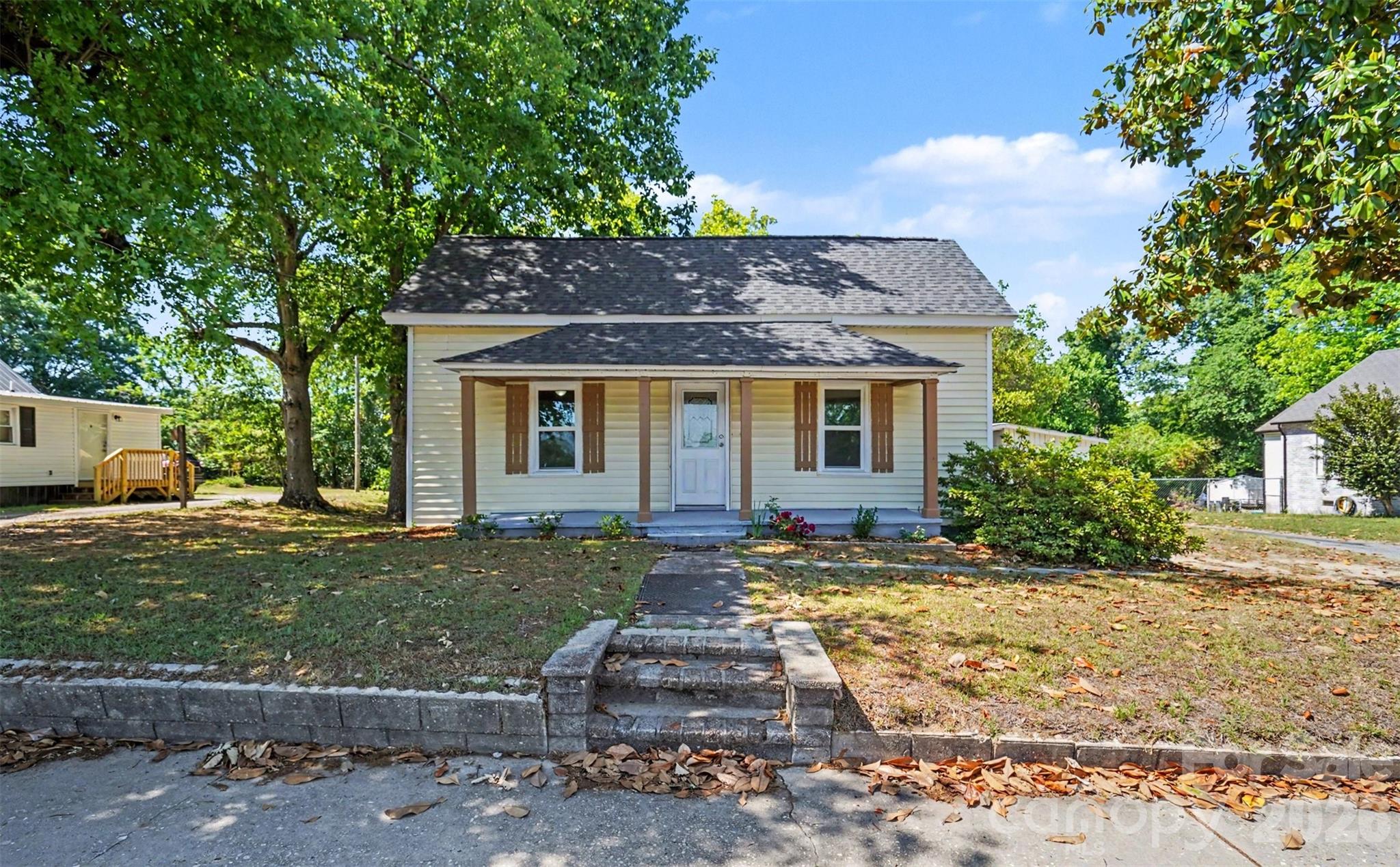 503 E McGregor Street, Pageland, SC - photo 2 of 14