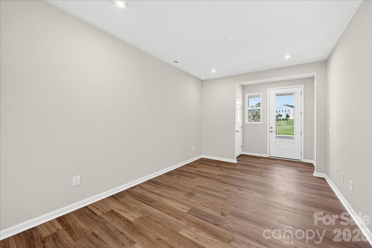 Photo 5 of 6049 Longar Lane, Charlotte, NC