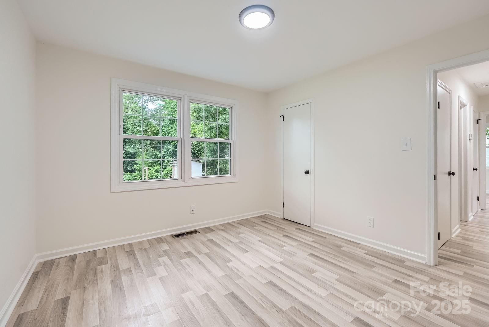 1224 E Woodlawn Road, Charlotte, NC - photo 22 of 48