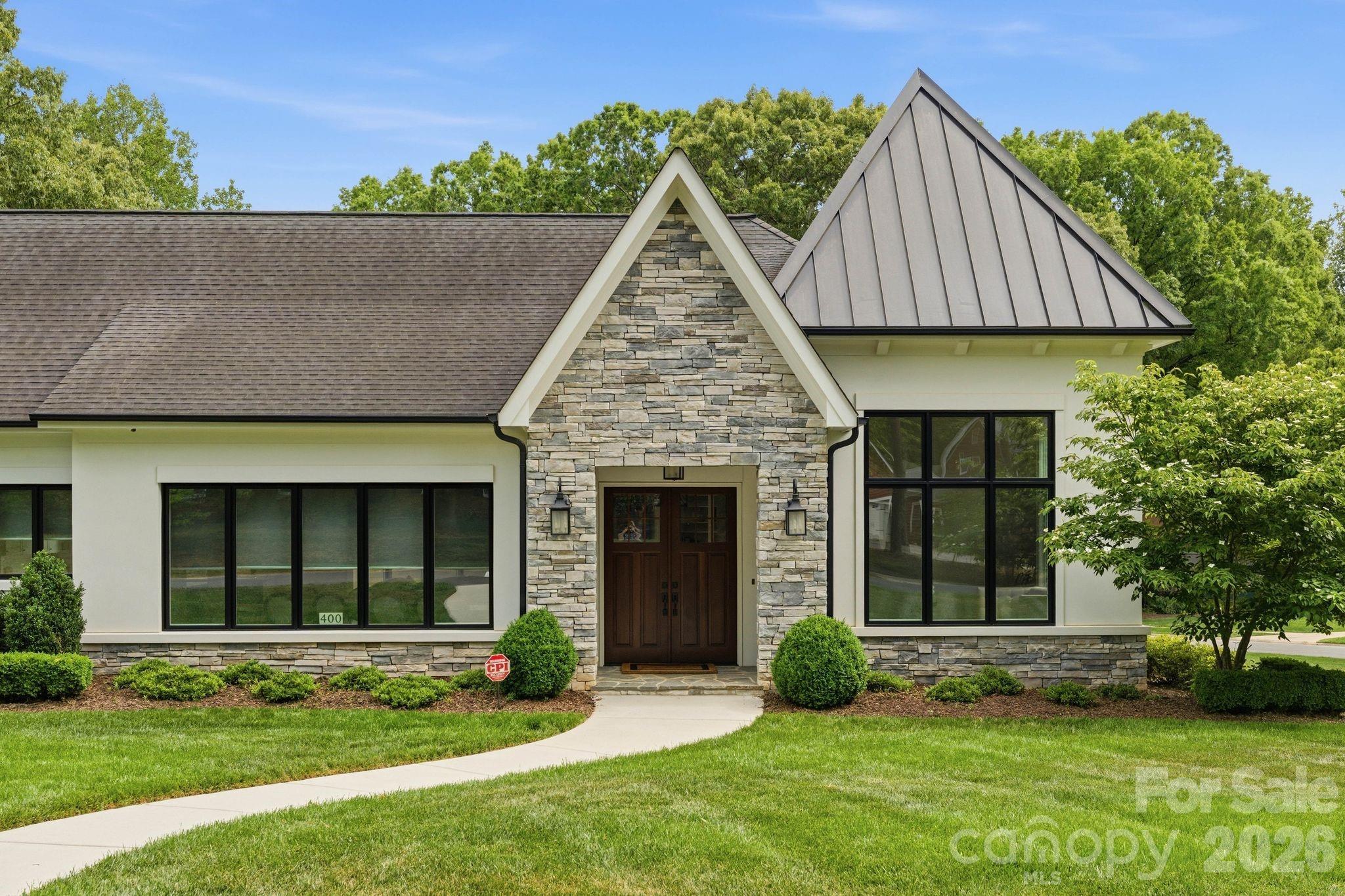 Photo 4 of 400 Glen Oaks Road, Charlotte, NC