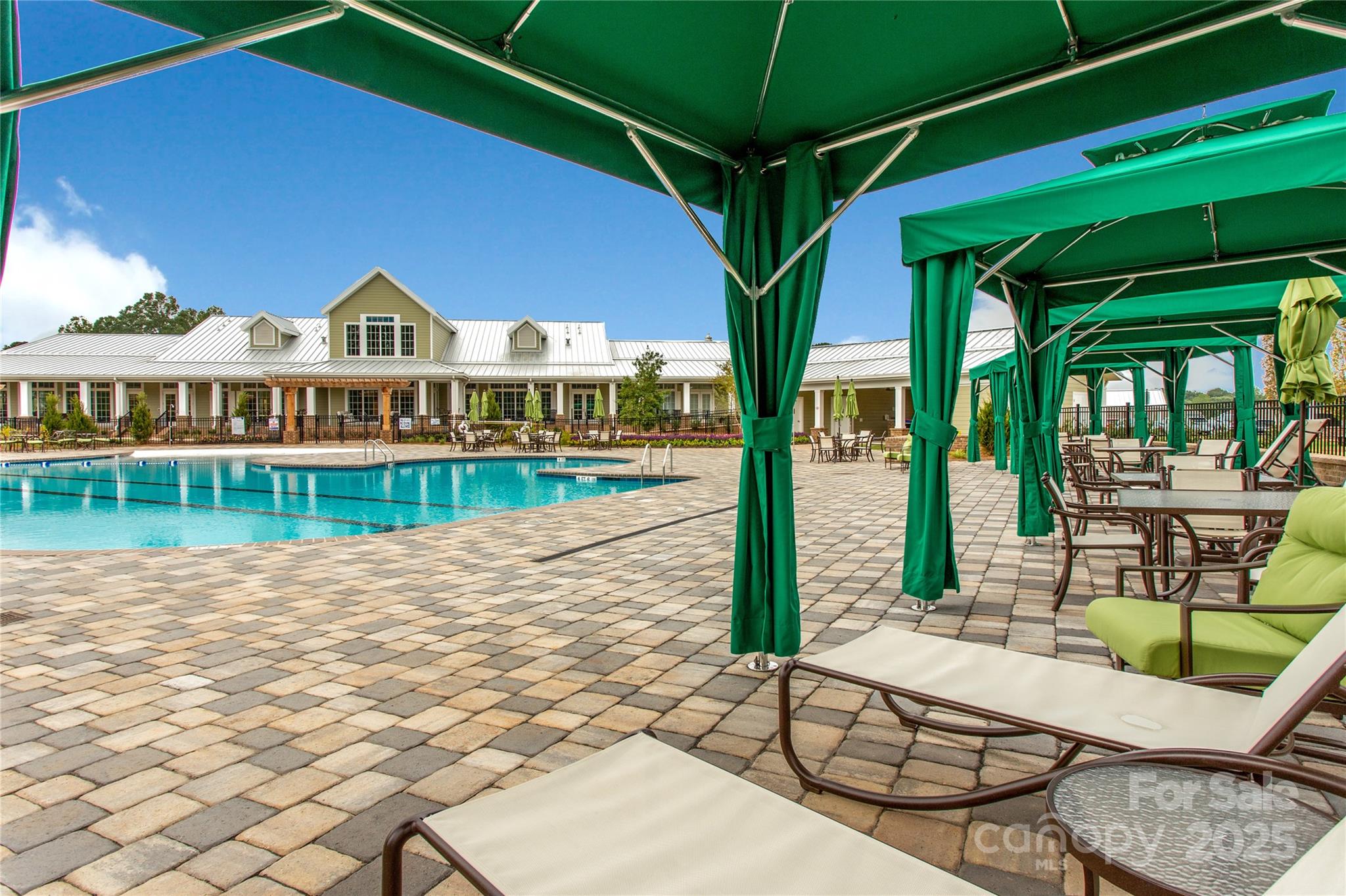 Photo 40 of 4225 Honey Locust Drive, Charlotte, NC