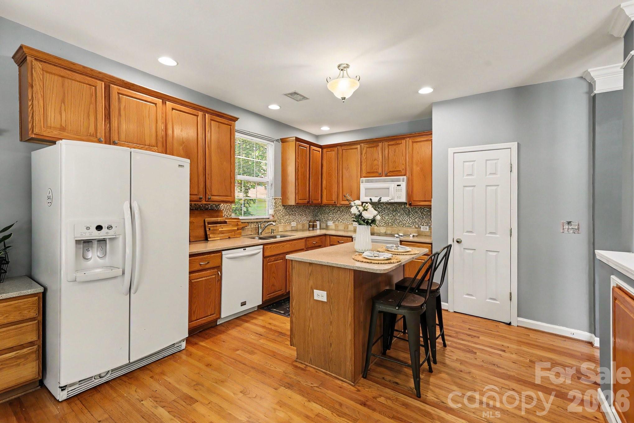 Photo 14 of 5604 Edgeweir Court, Charlotte, NC