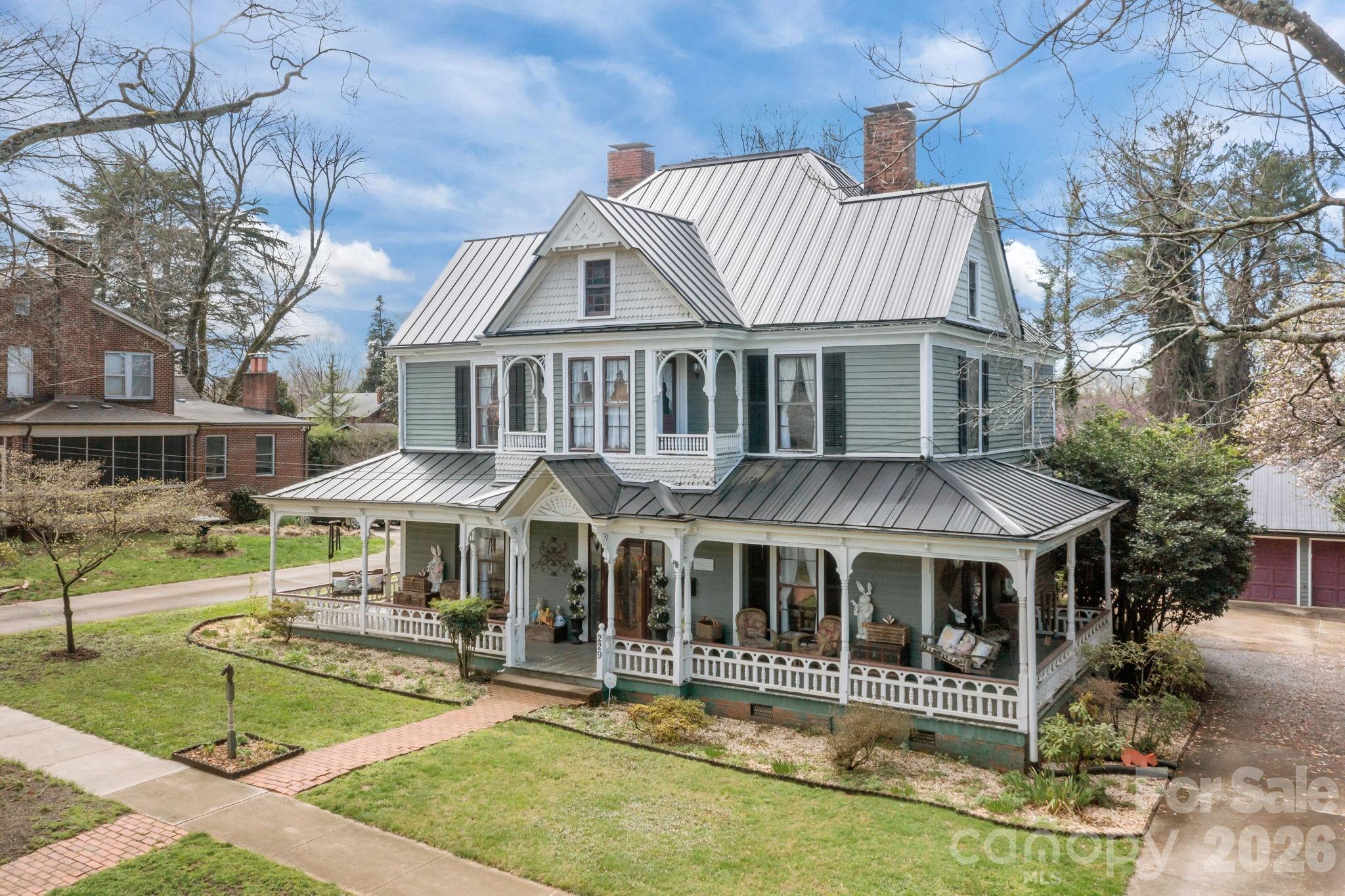 229 N Race Street, Statesville, NC - photo 1 of 48