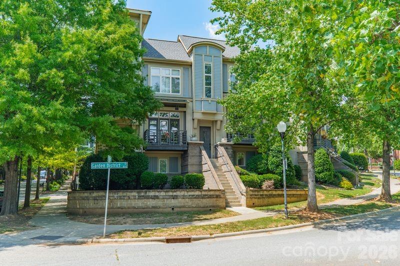 Home for sale at 820 Garden District Drive, Charlotte, NC — photo 1 of 26