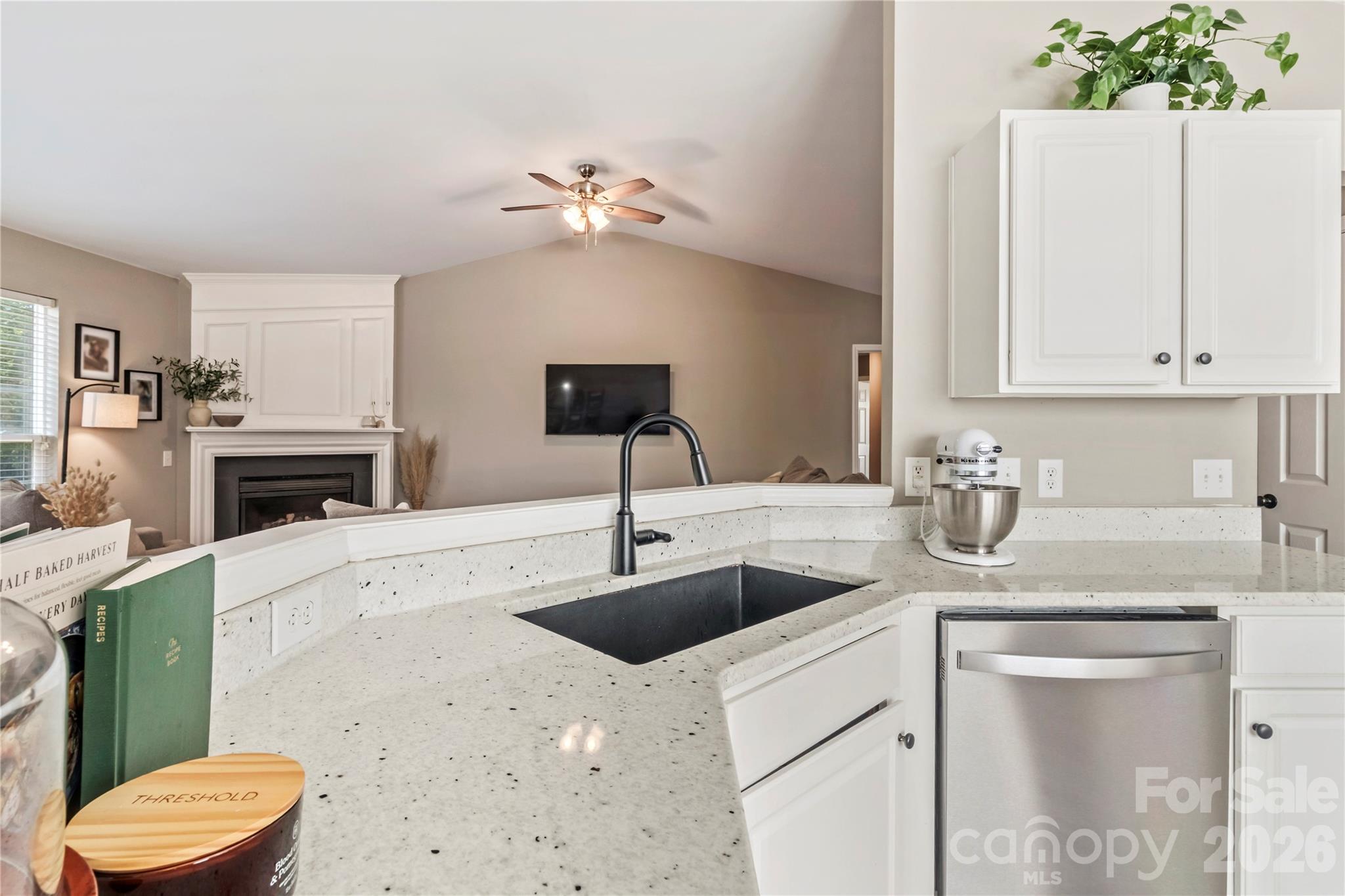 9400 Shepparton Drive, Huntersville, NC - photo 11 of 45
