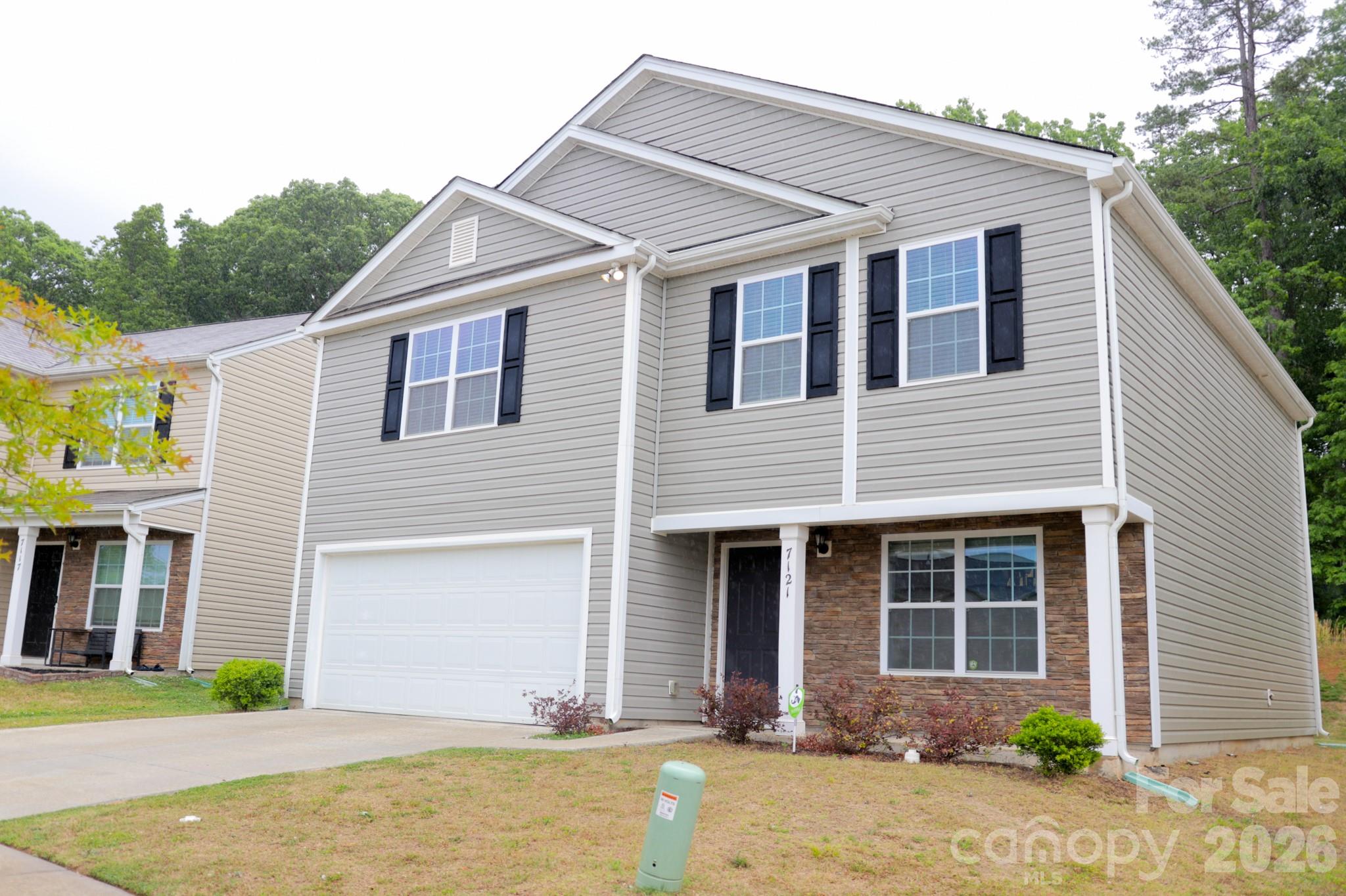 Home for sale at 7121 Finnigan Road, Charlotte, NC — photo 1 of 25