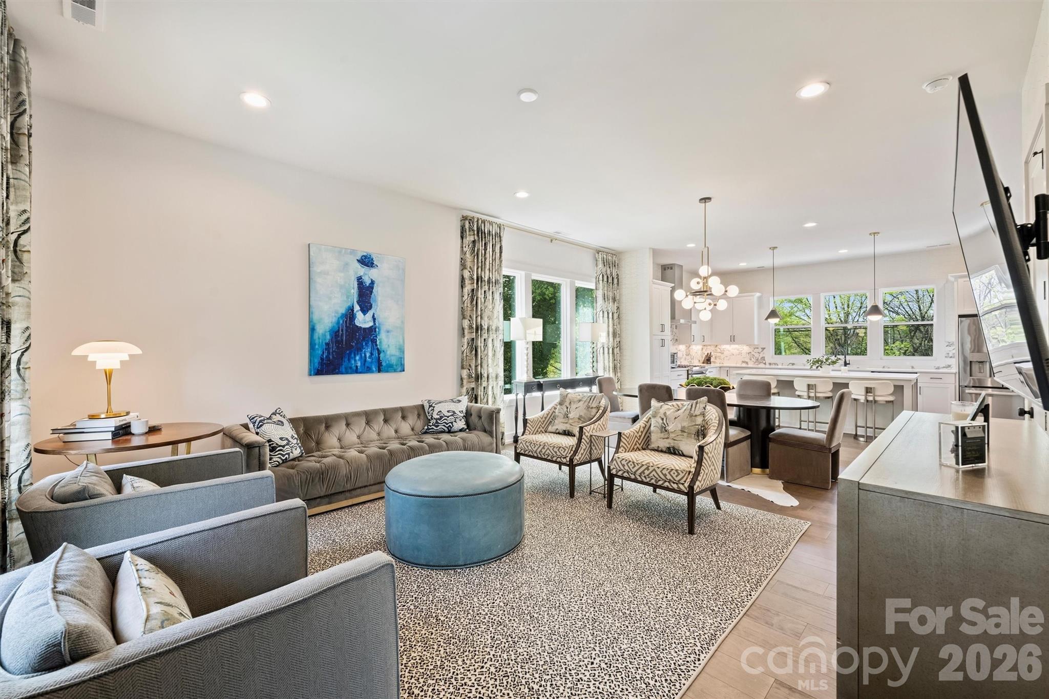 Photo 13 of 1500 Hawthorne LaneA, Charlotte, NC