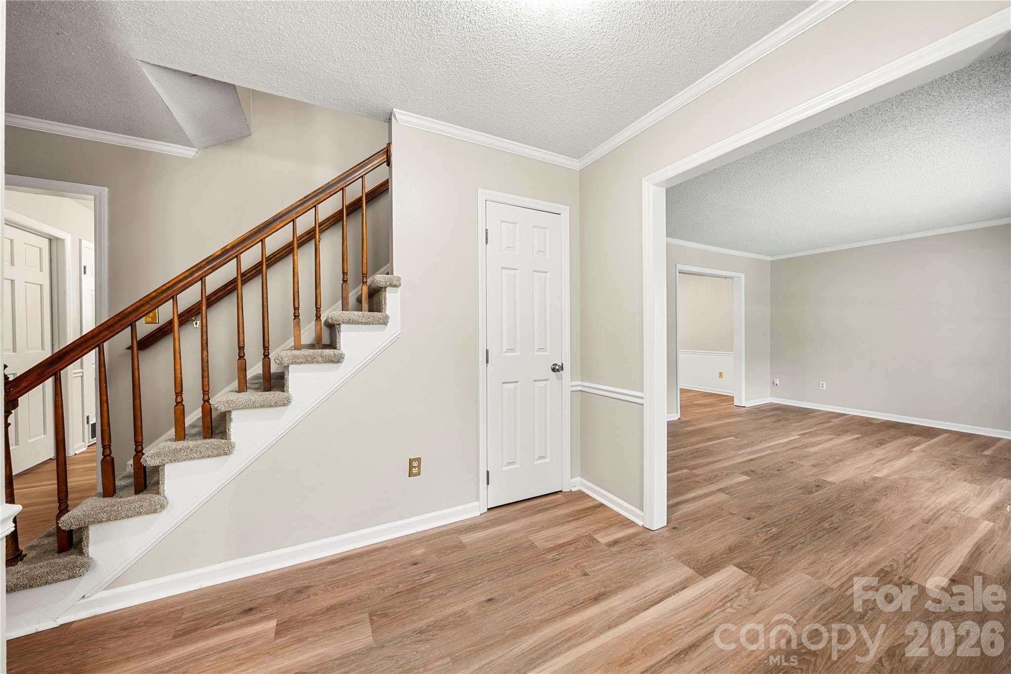 Home for sale at 628 Bellows Lane, Charlotte, NC — photo 5 of 43