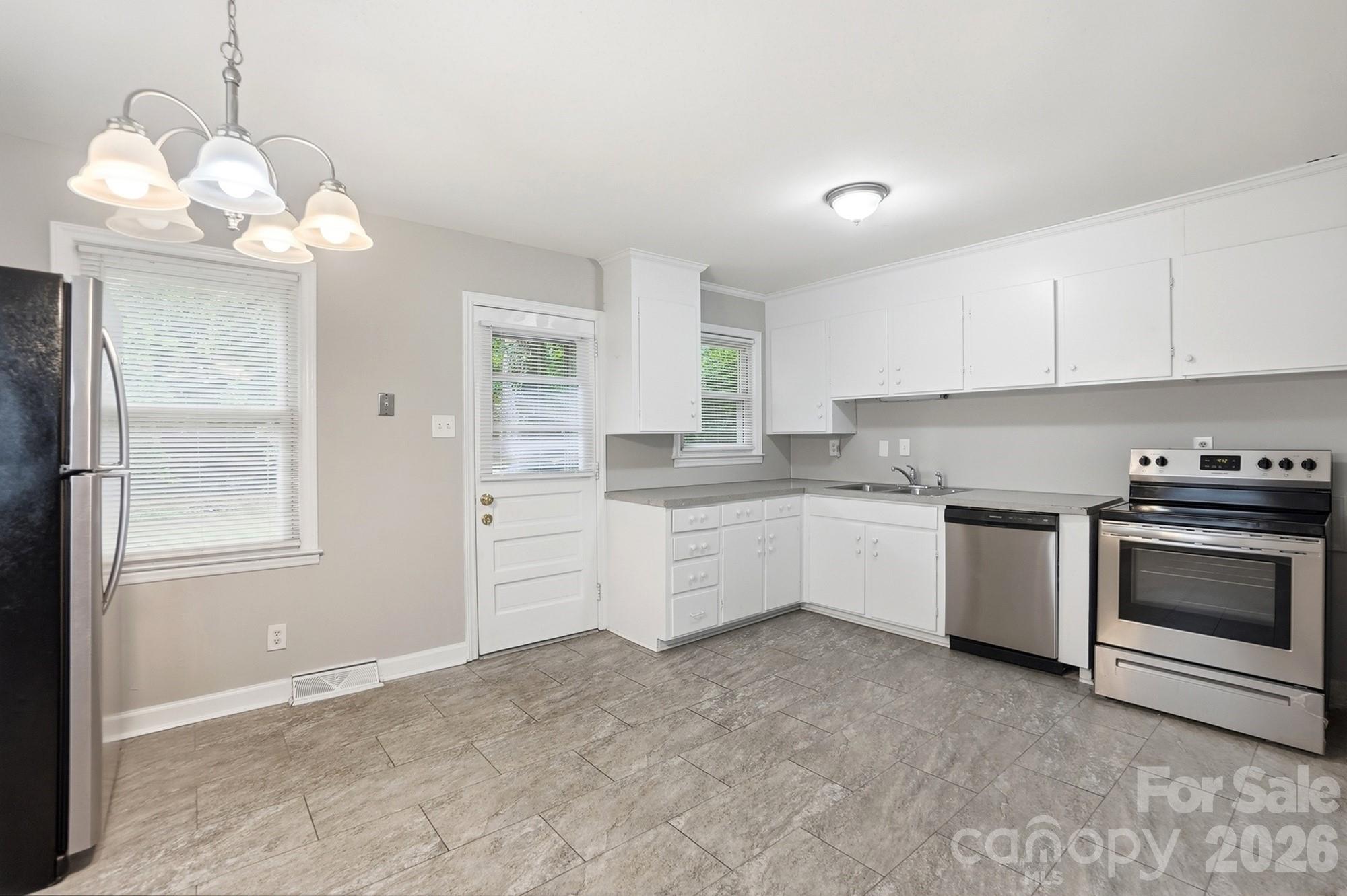 Photo 5 of 717 Crater Street, Charlotte, NC