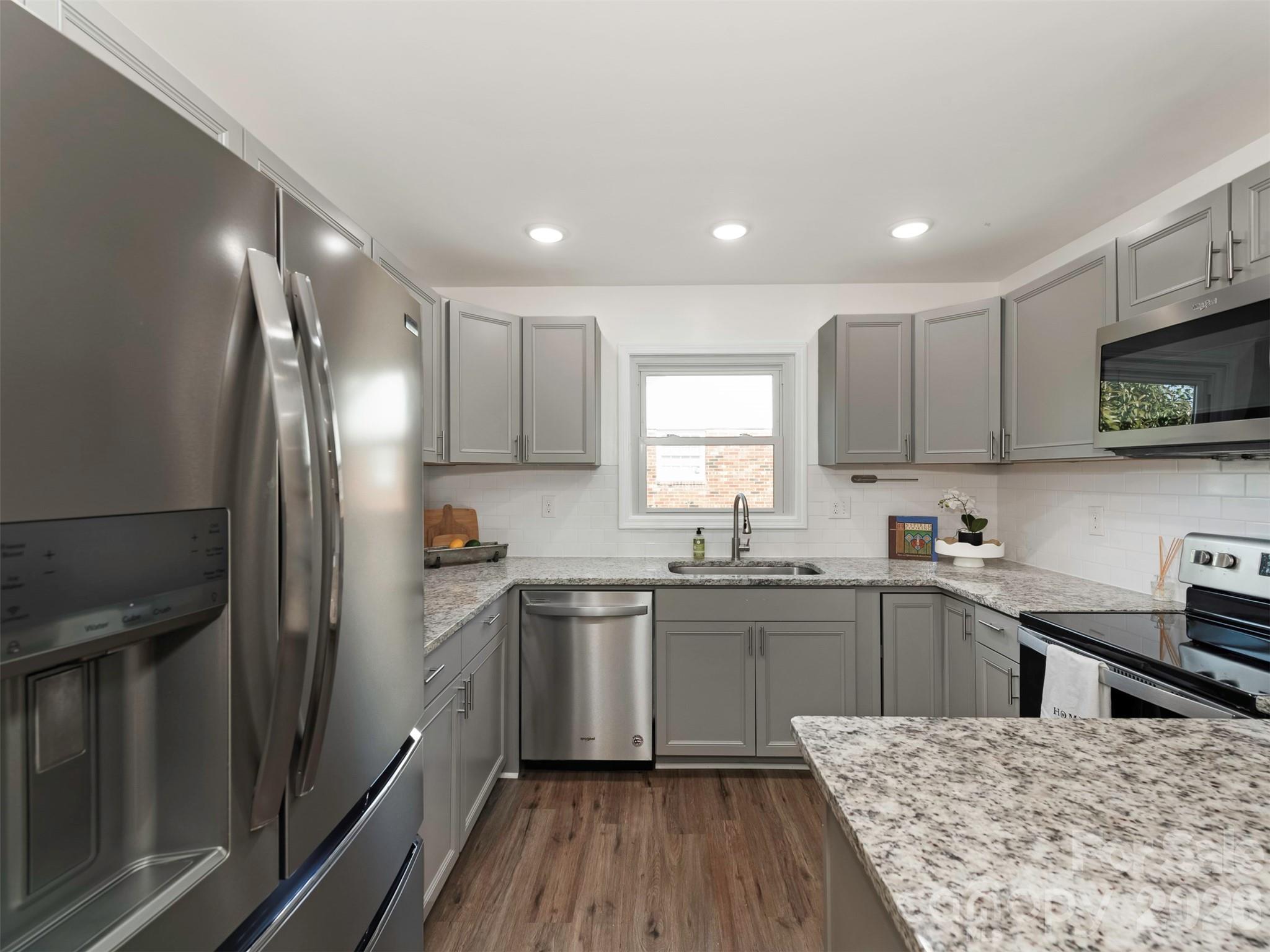 4014 Fieldcrest Road, Charlotte, NC - photo 15 of 37