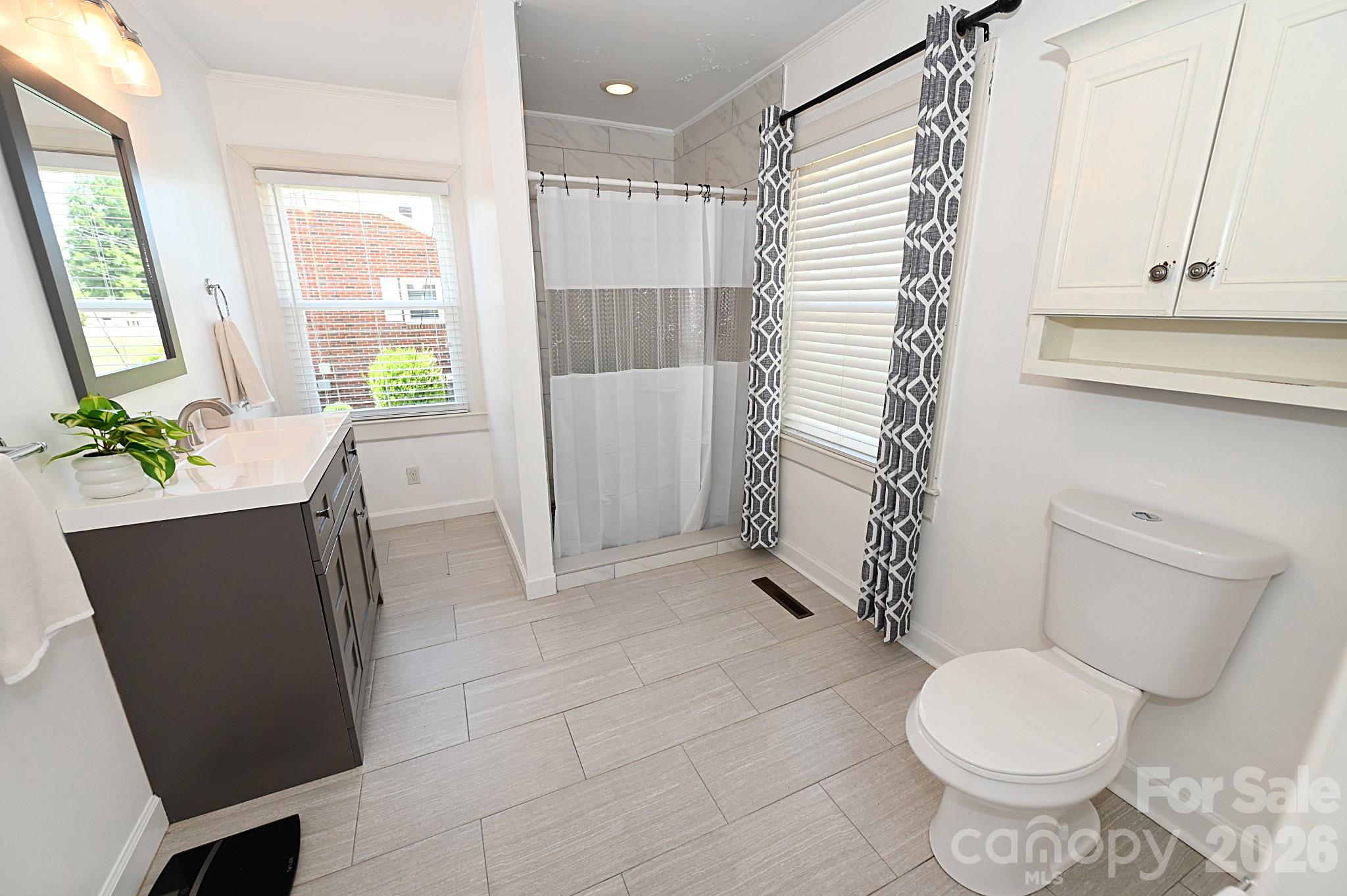 Photo 4 of 902 E Boyd Street, Maiden, NC