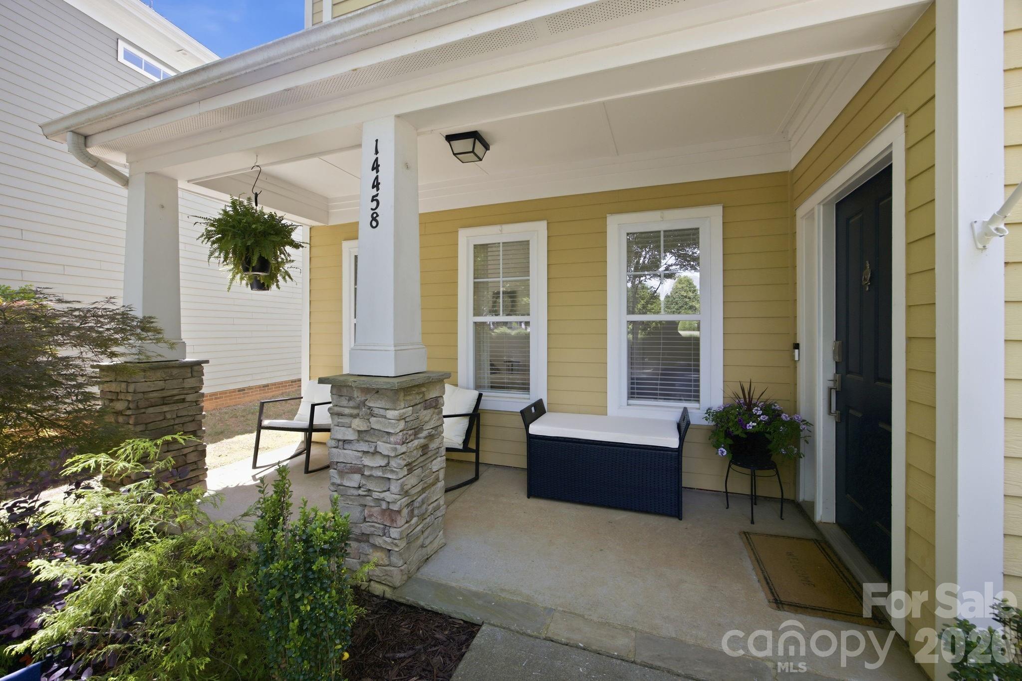 14458 Holly Springs Drive, Huntersville, NC - photo 3 of 44
