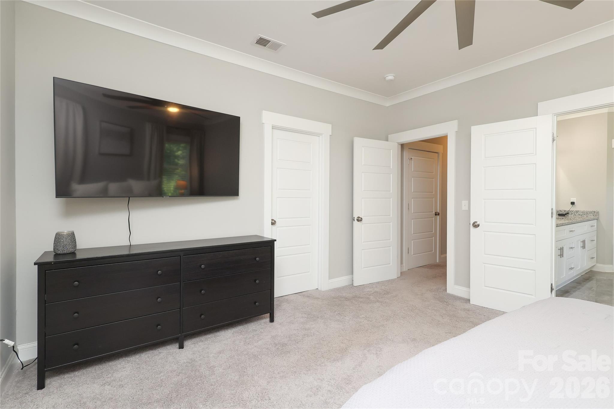 Photo 15 of 10105 Greenwood Court, Charlotte, NC