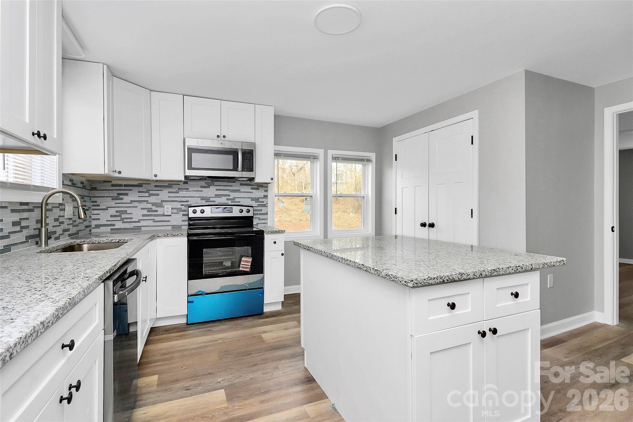 55 Dunn Street, Belmont, NC - photo 3 of 23