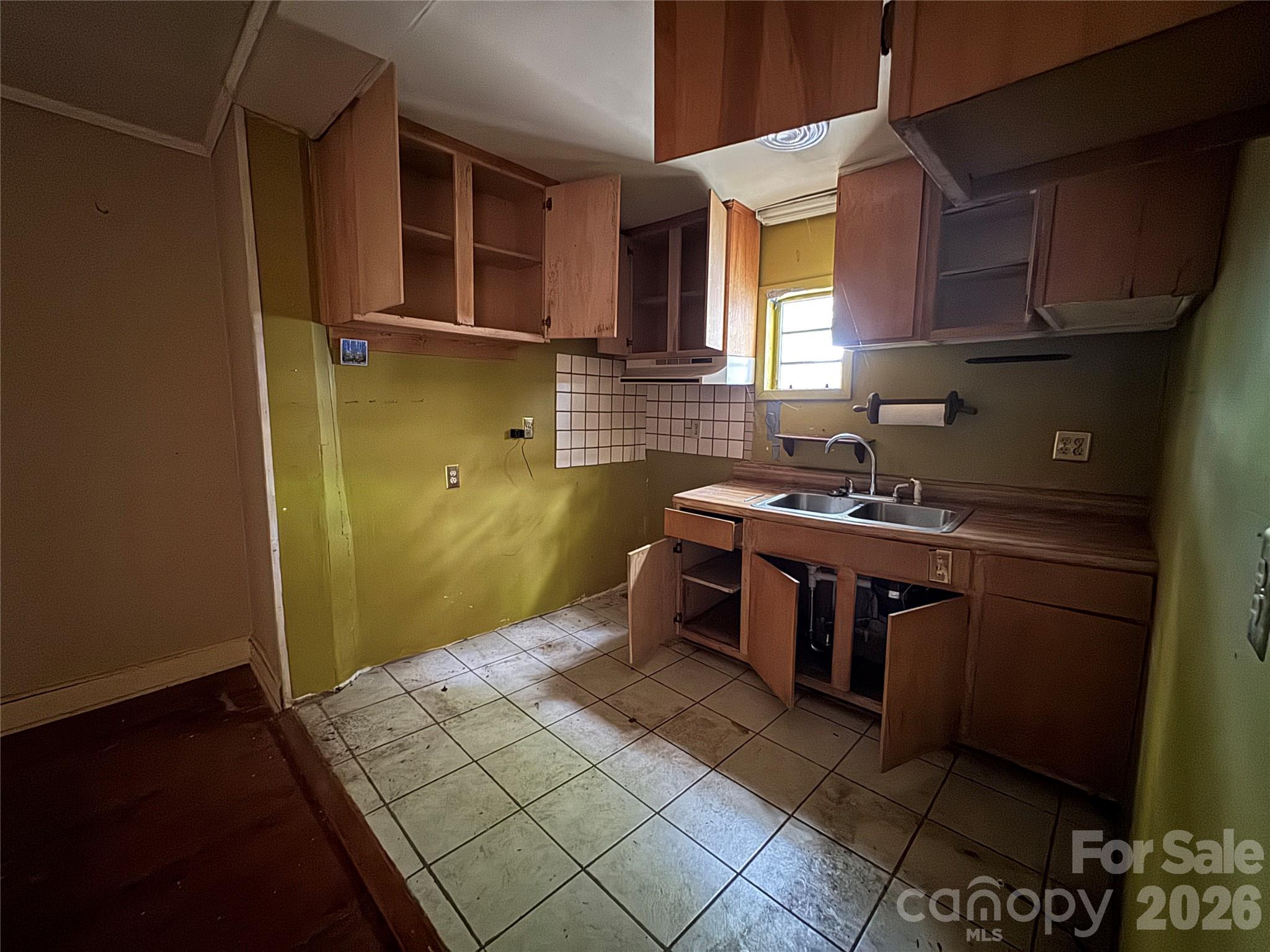 3209 Lasalle Street, Charlotte, NC - photo 4 of 15