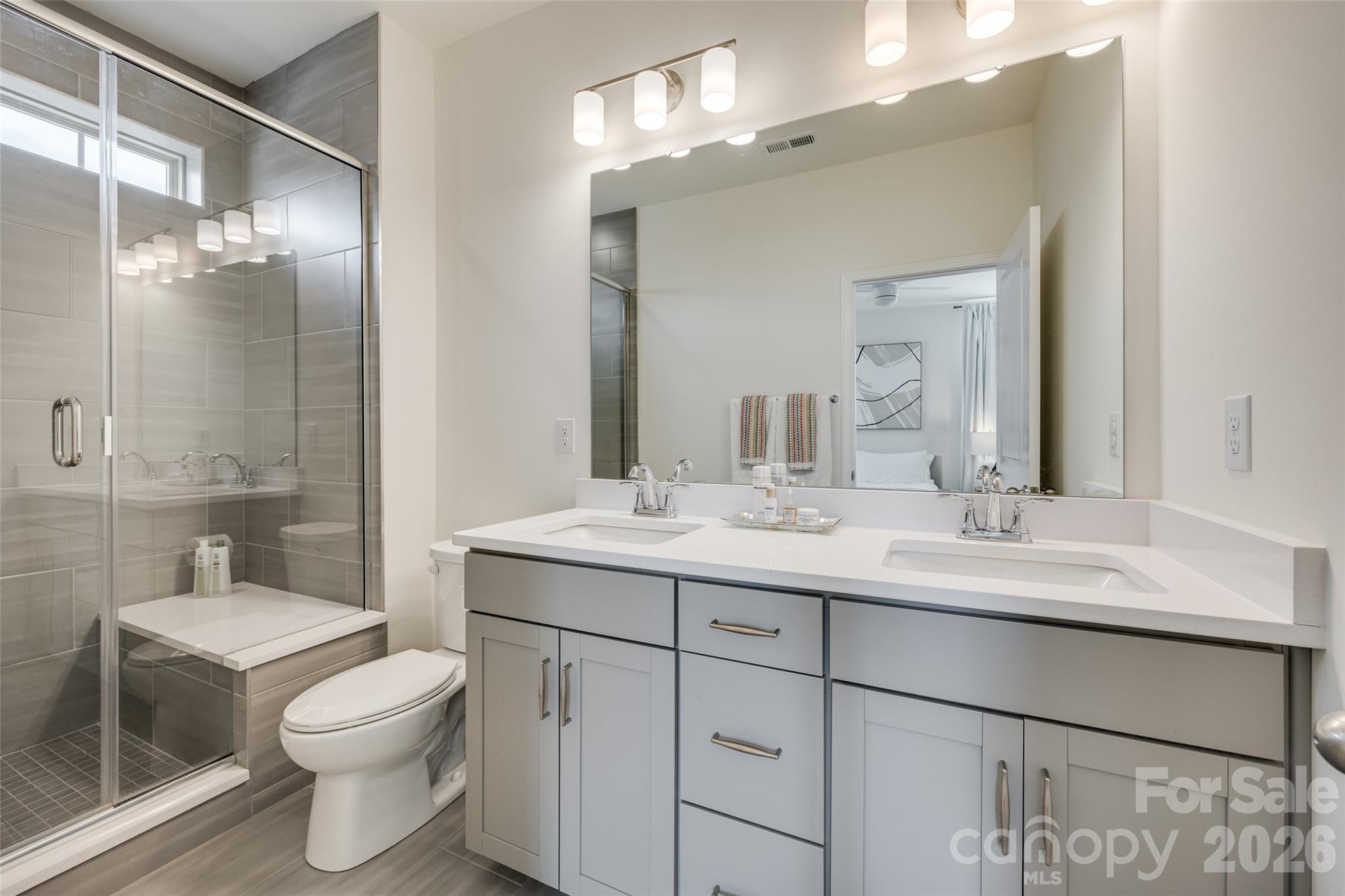 Photo 15 of 400 Simeon Drive, Charlotte, NC