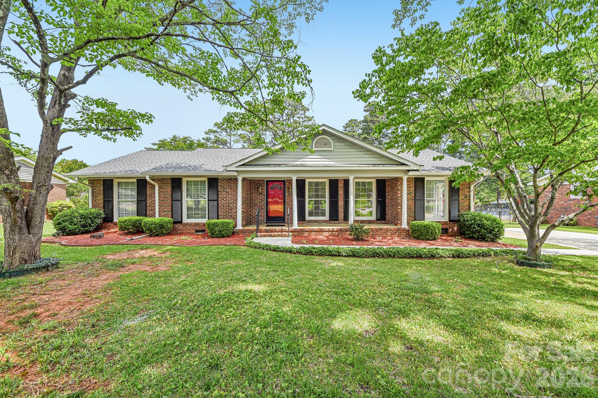 Photo 2 of 1019 Christopher Circle, Rock Hill, SC