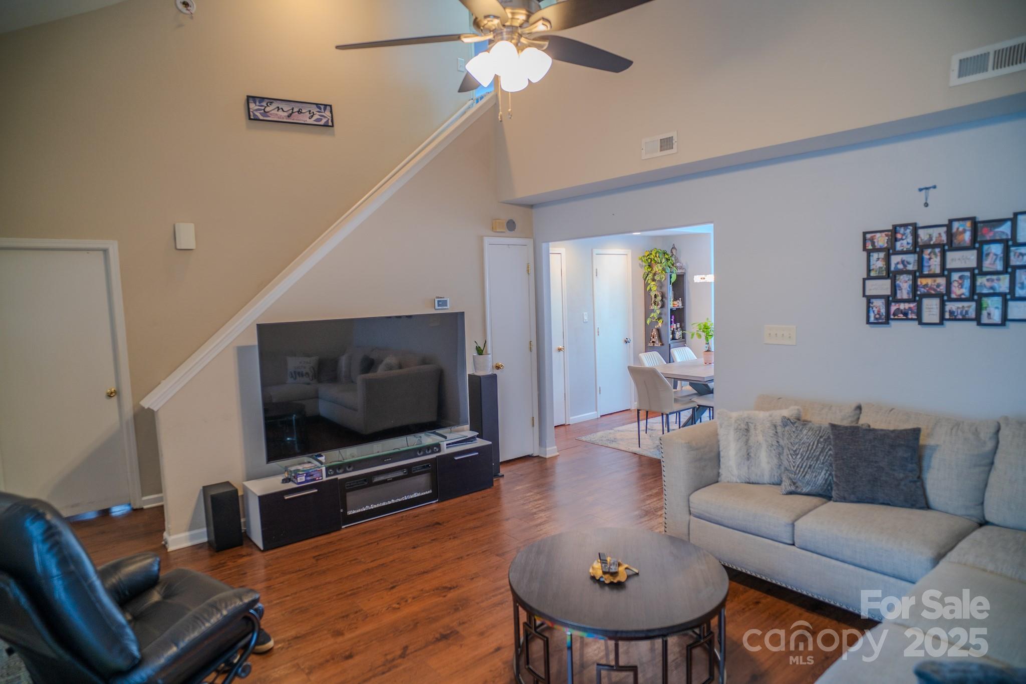 Photo 4 of 10202 Orchard Grass Court, Charlotte, NC