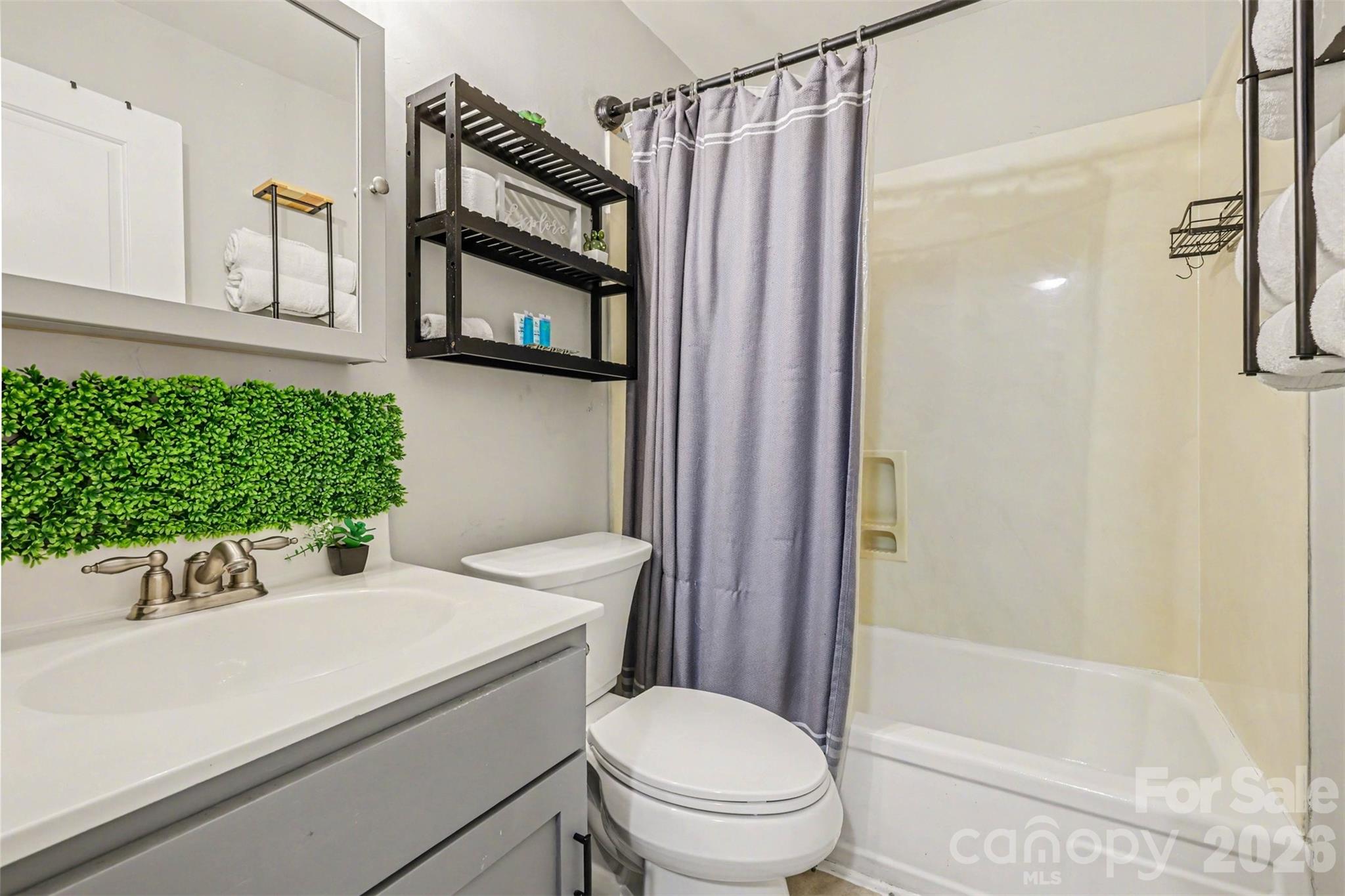 Photo 18 of 1201 Green Oaks Lane, Charlotte, NC