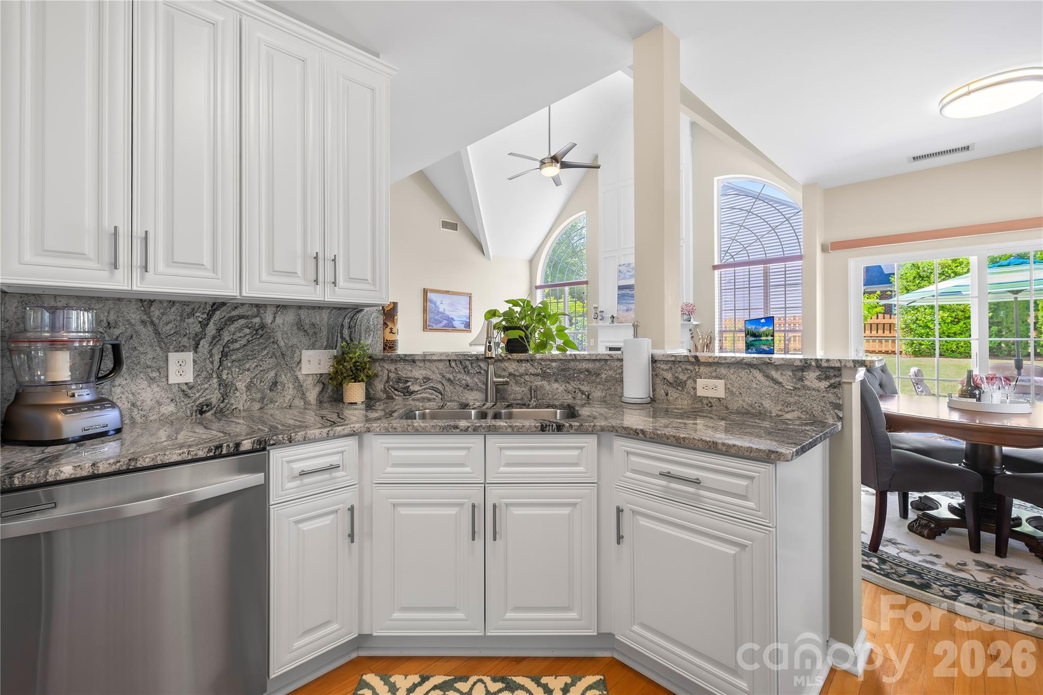 Photo 7 of 8719 Fieldcroft Drive, Charlotte, NC