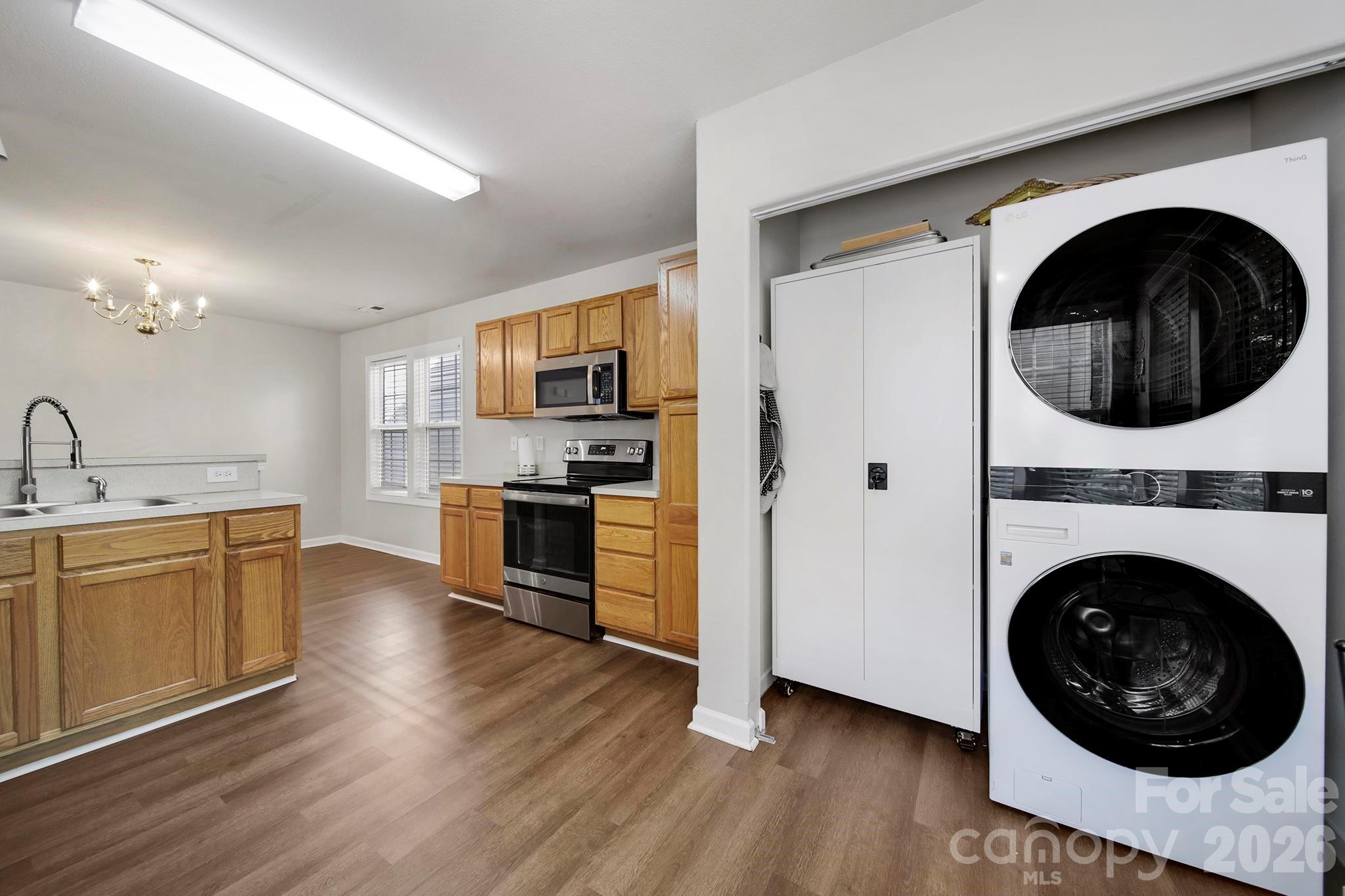 Photo 7 of 2604 Cochrane Drive, Charlotte, NC
