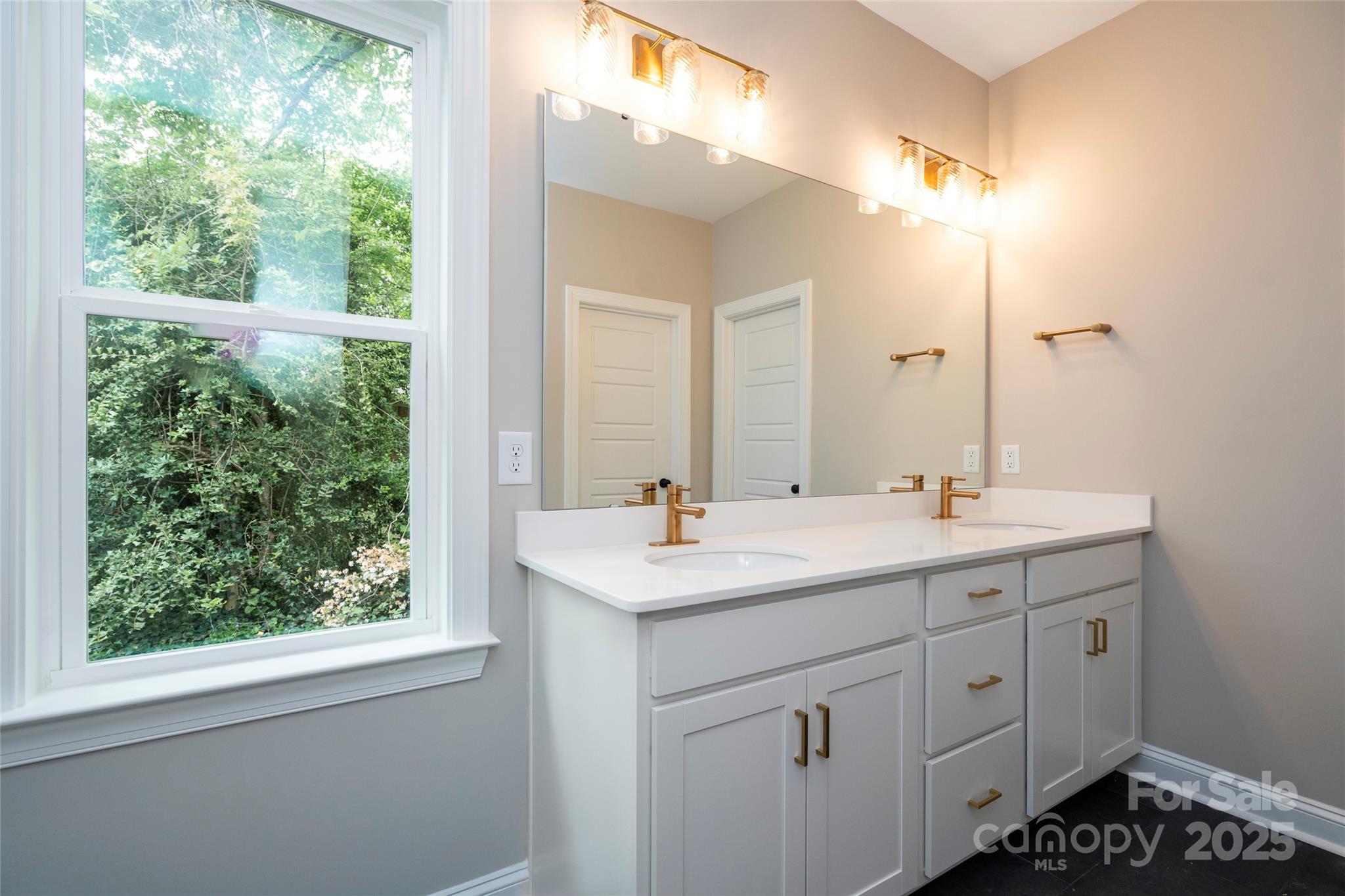 Photo 17 of 1721 Balfour Lane, Charlotte, NC