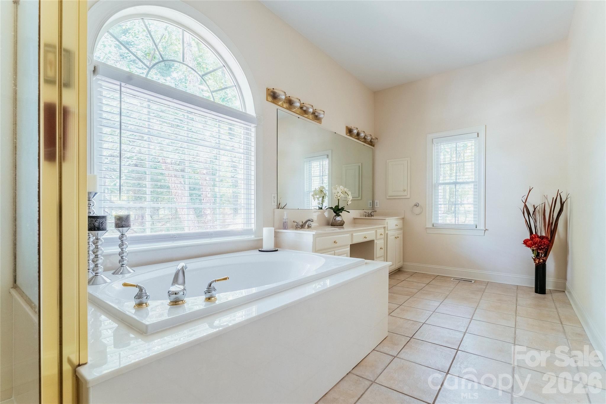 Photo 22 of 9425 Briarwick Lane, Charlotte, NC