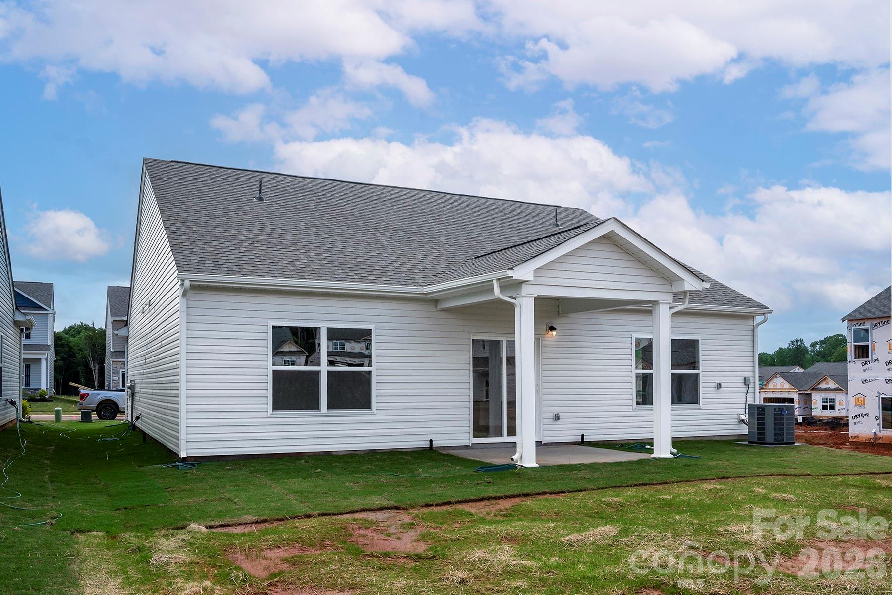 Photo 3 of 704 Willow Estates Drive, Shelby, NC