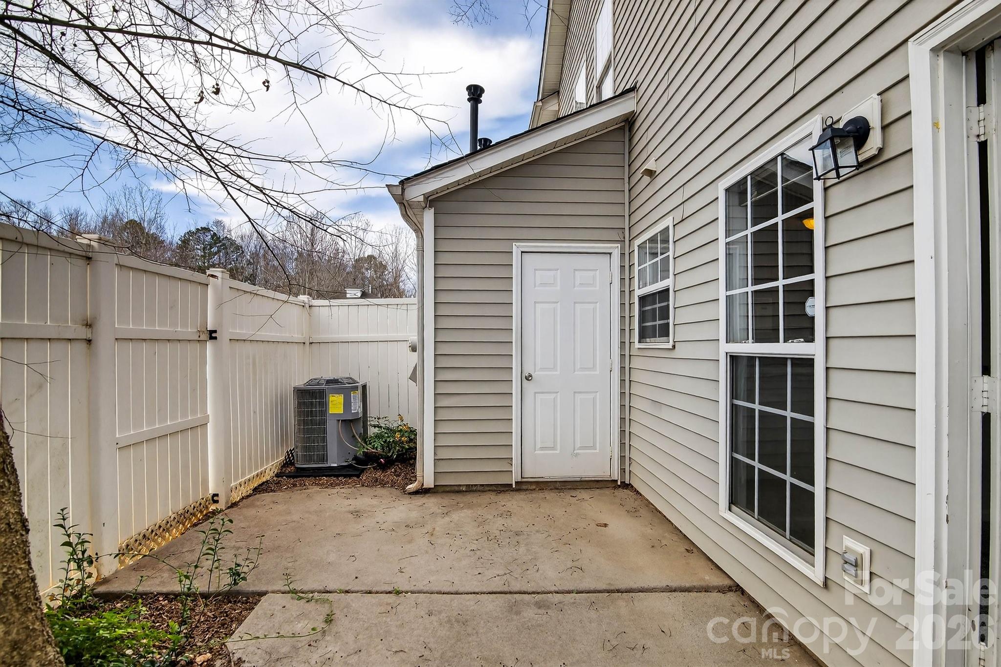 Photo 32 of 1911 Flushing Court, Charlotte, NC