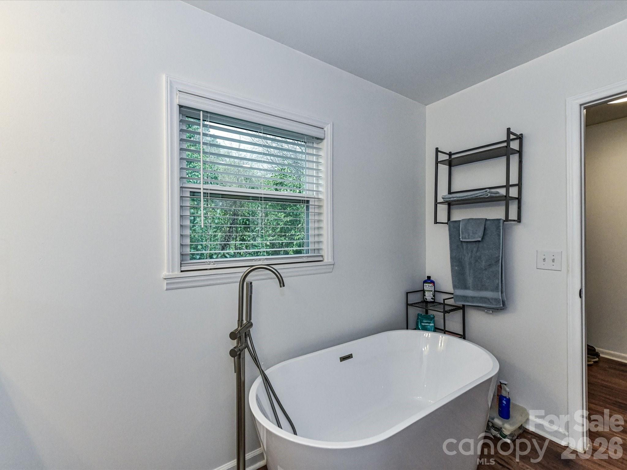 Photo 17 of 1240 Skyview Road, Charlotte, NC