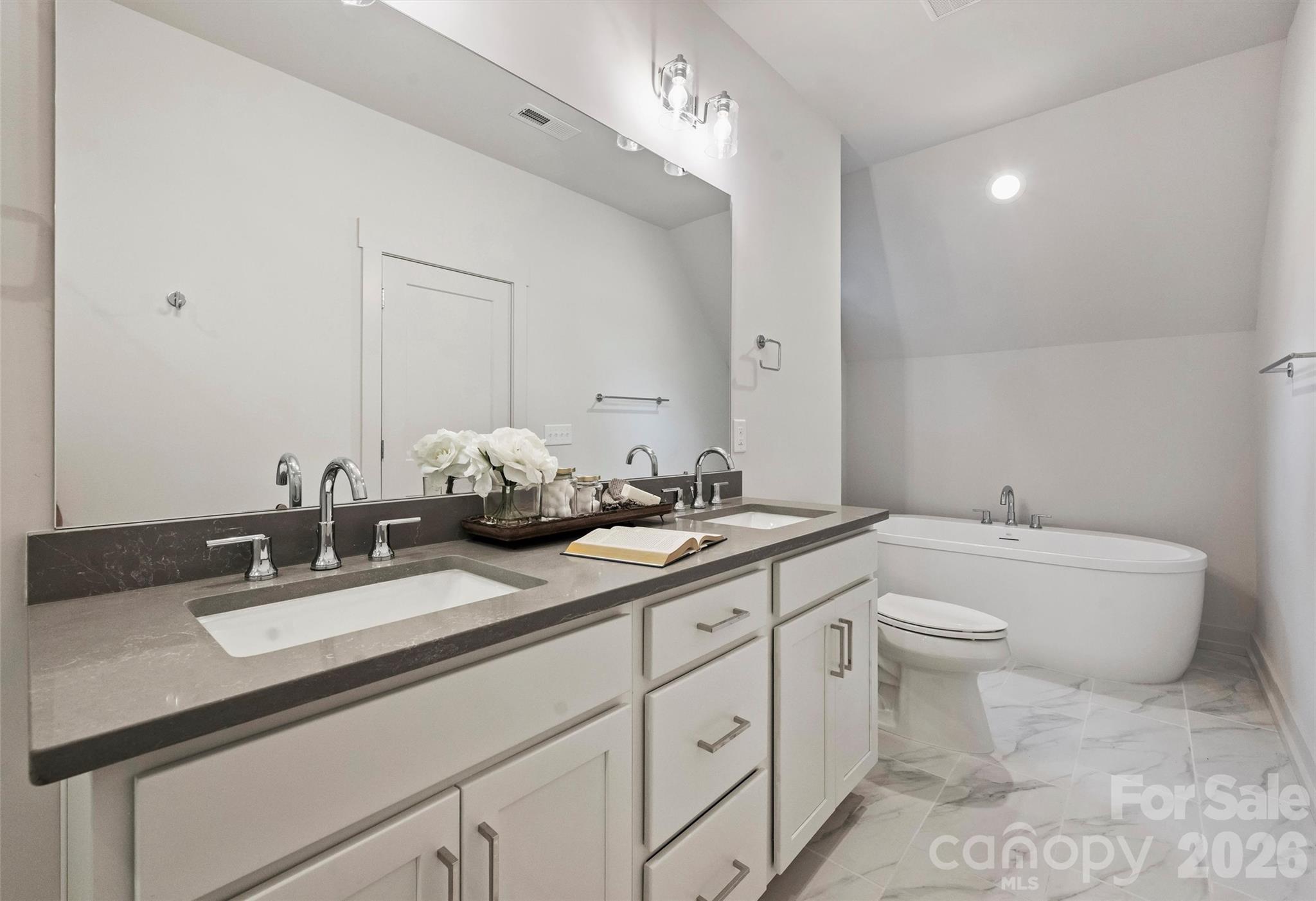201 Coxe Avenue, Charlotte, NC - photo 11 of 21