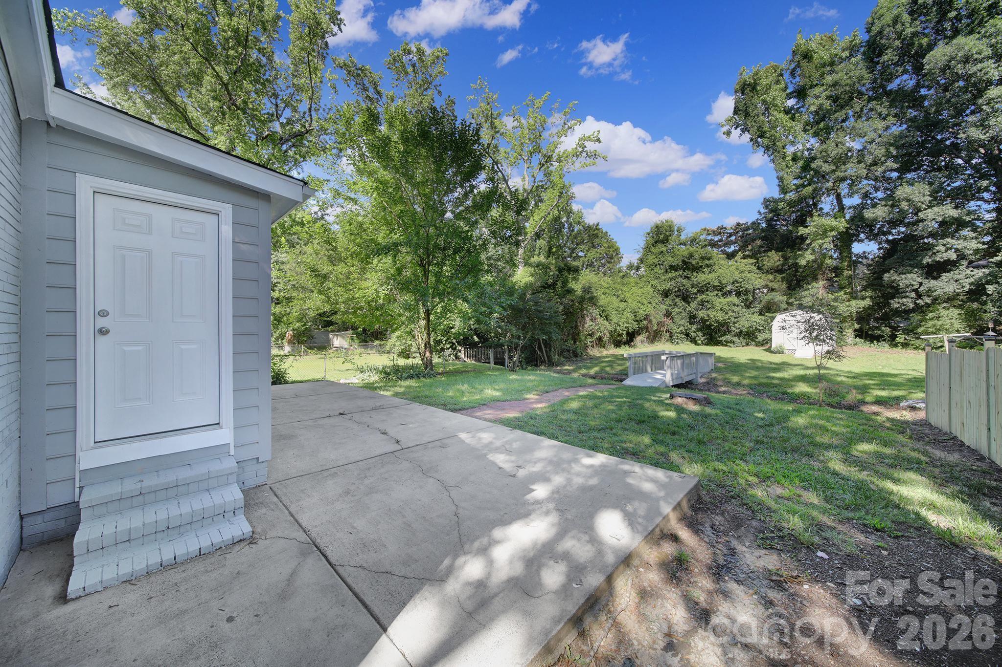 Home for sale at 1801 Dallas Avenue, Charlotte, NC — photo 11 of 34