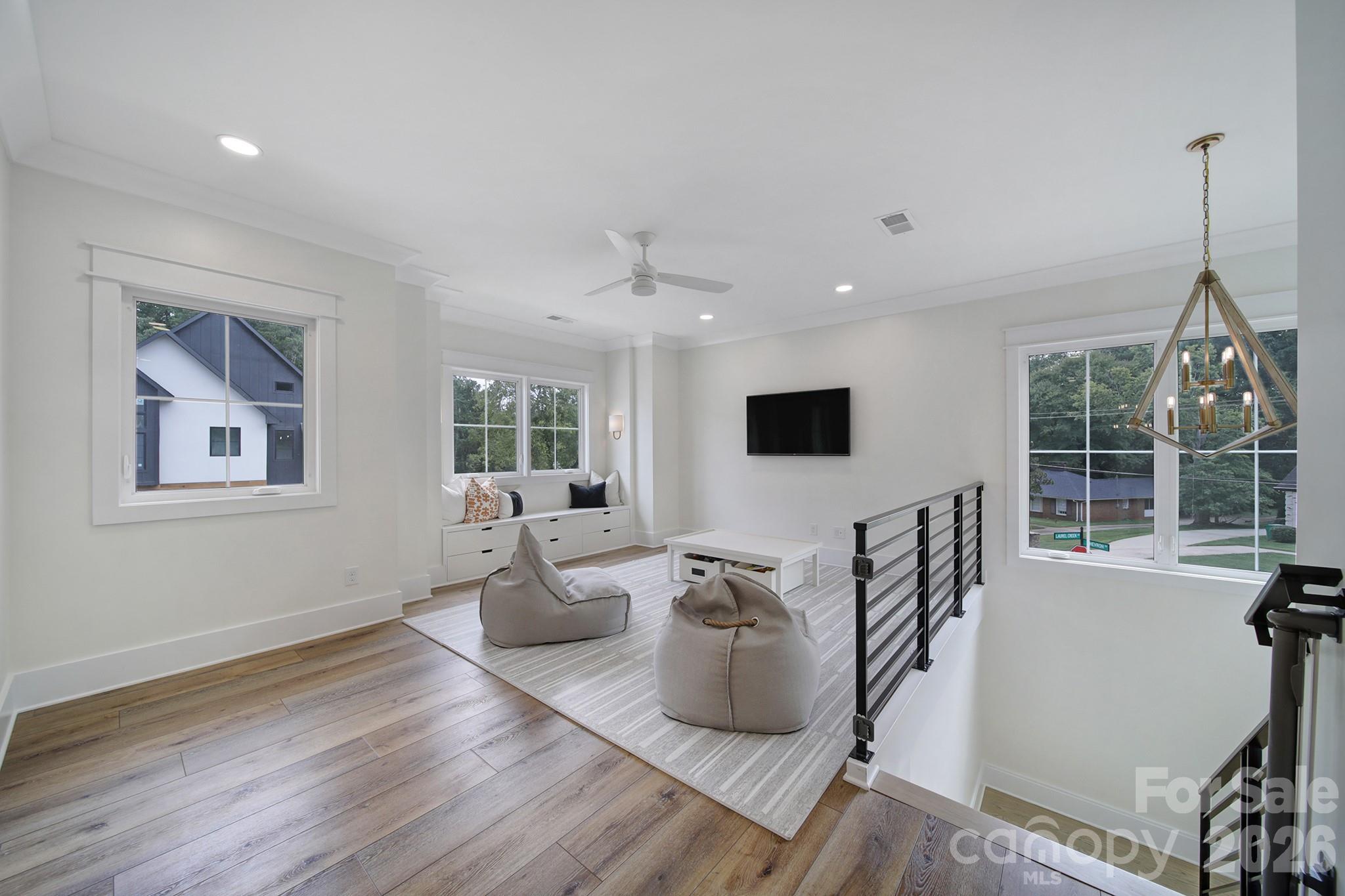 Photo 13 of 911 Laurel Creek Lane, Charlotte, NC