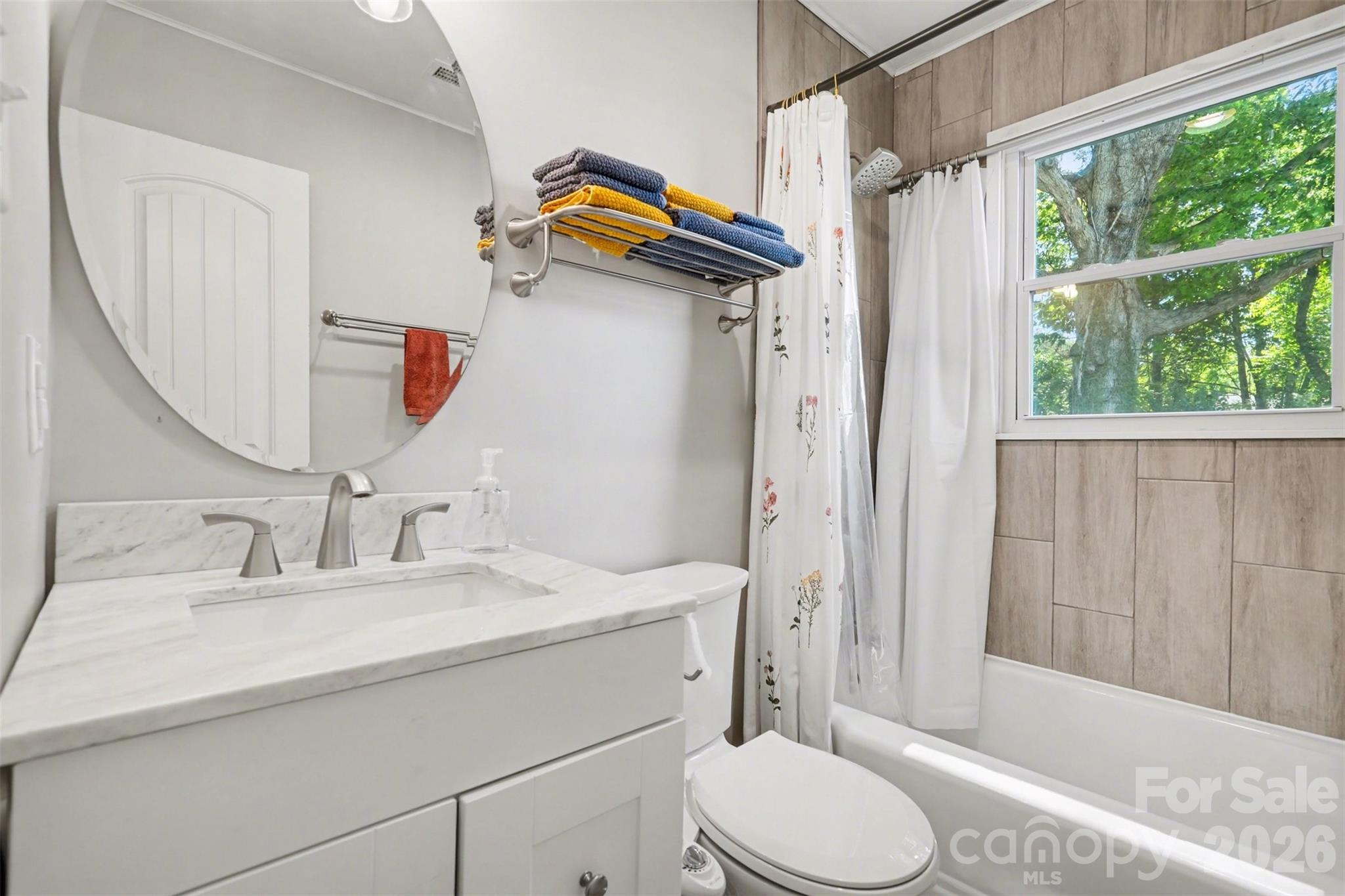 204 N Oak Street, Lowell, NC - photo 16 of 22