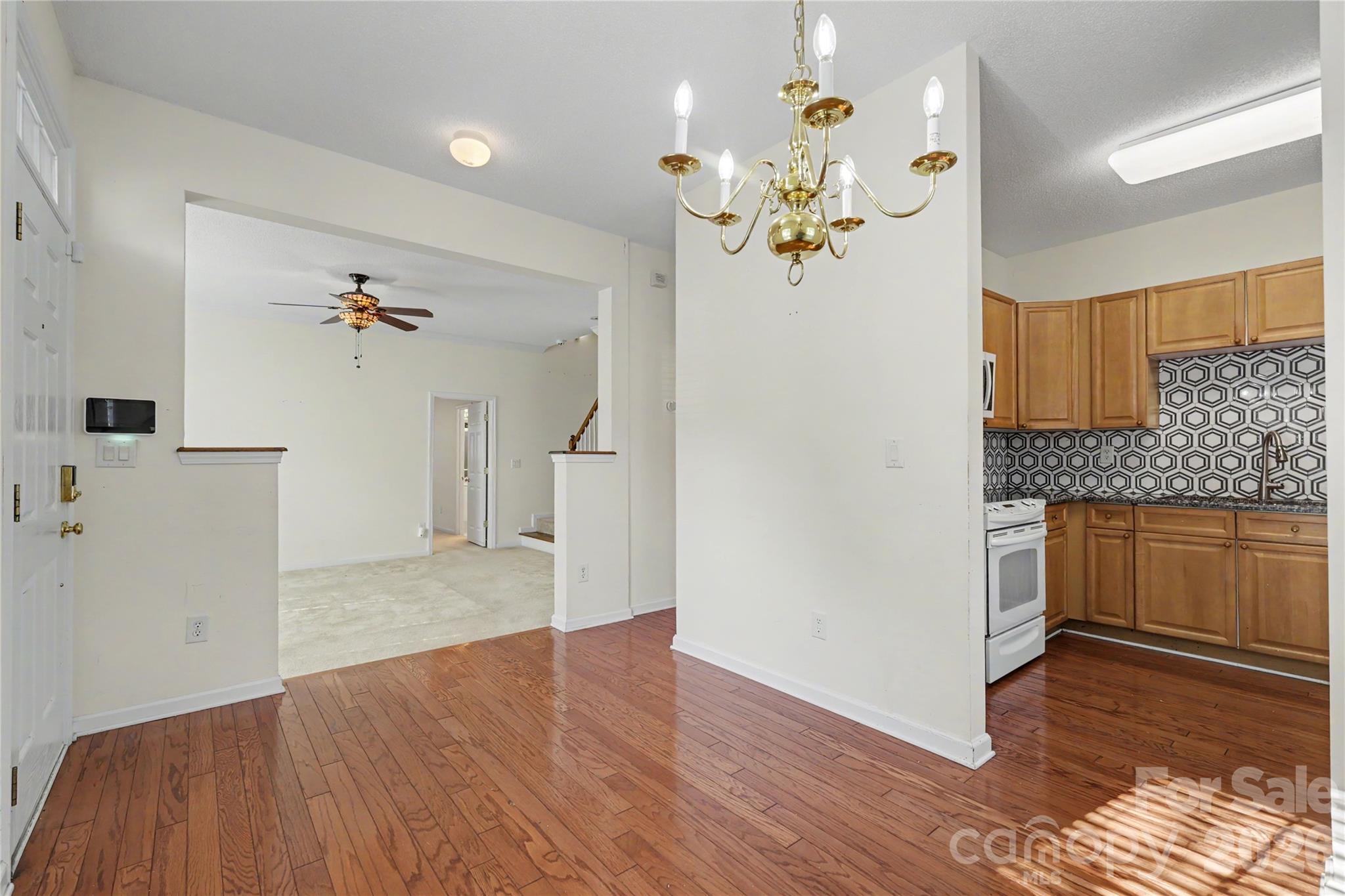 Photo 8 of 11431 Savannah Creek Drive, Charlotte, NC
