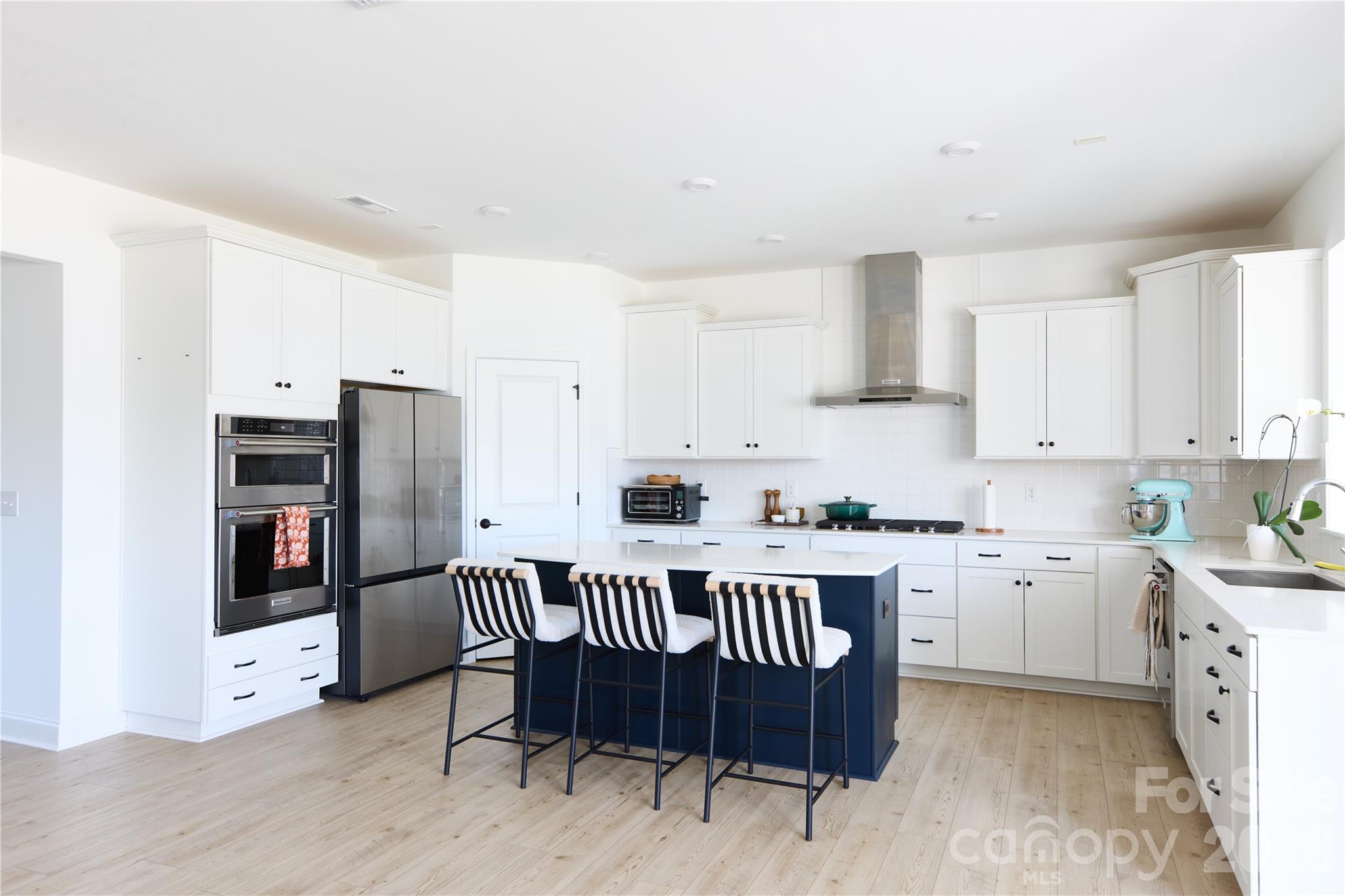 Photo 8 of 14125 Glaswick Drive, Charlotte, NC