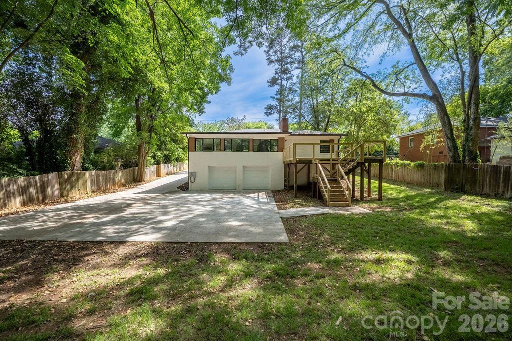 911 E Woodlawn Road, Charlotte, NC - photo 45 of 47