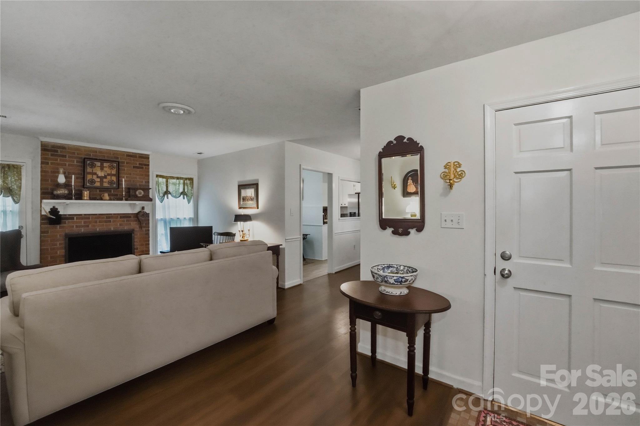 Photo 5 of 7626 Winterset Drive, Charlotte, NC