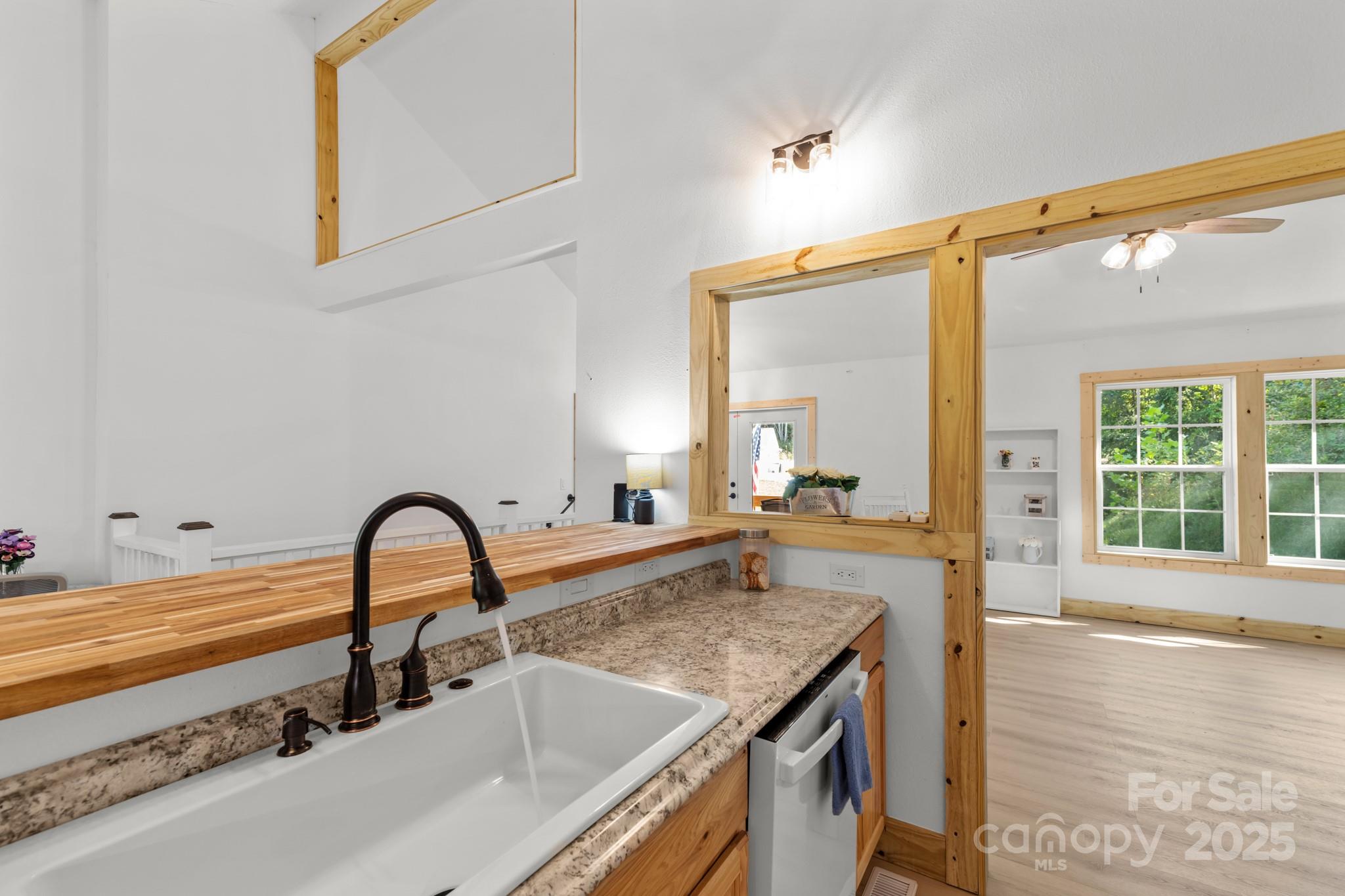 1036 Williamsburg Drive, Lenoir, NC - photo 14 of 35