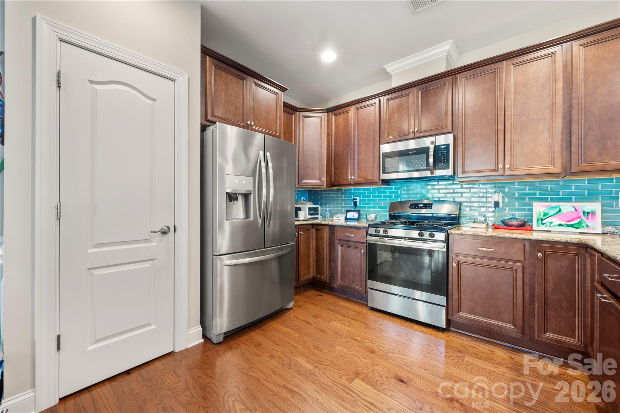 17726 Morehampton Avenue, Cornelius, NC - photo 6 of 36
