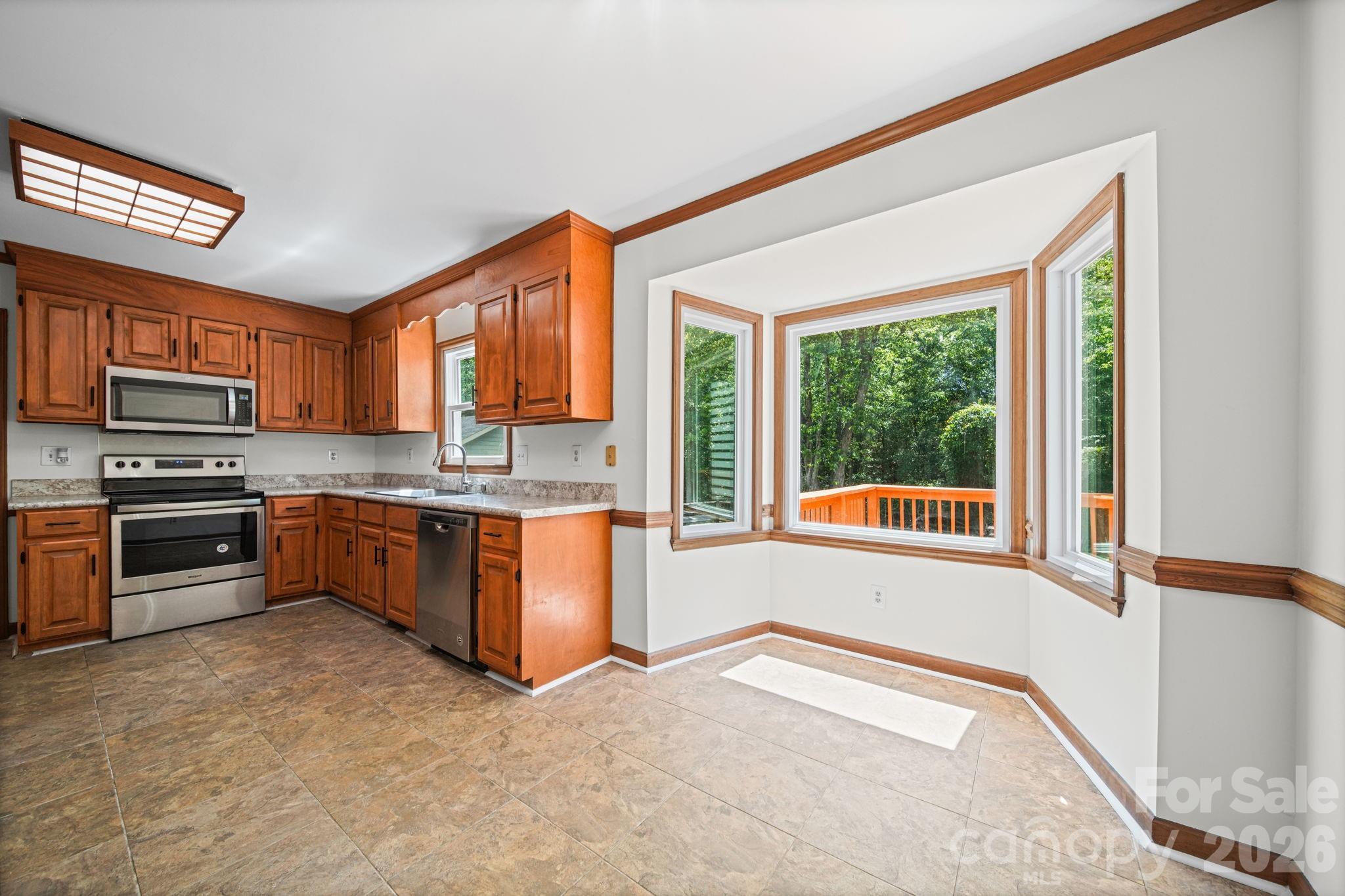 Photo 3 of 6520 Dougherty Drive, Charlotte, NC