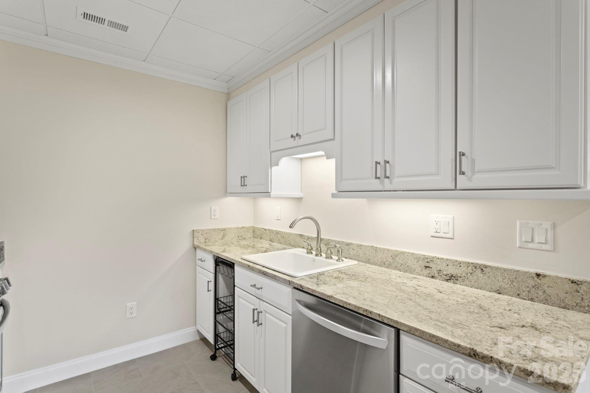 301 Winding Meadows Drive, Flat Rock, NC - photo 41 of 49