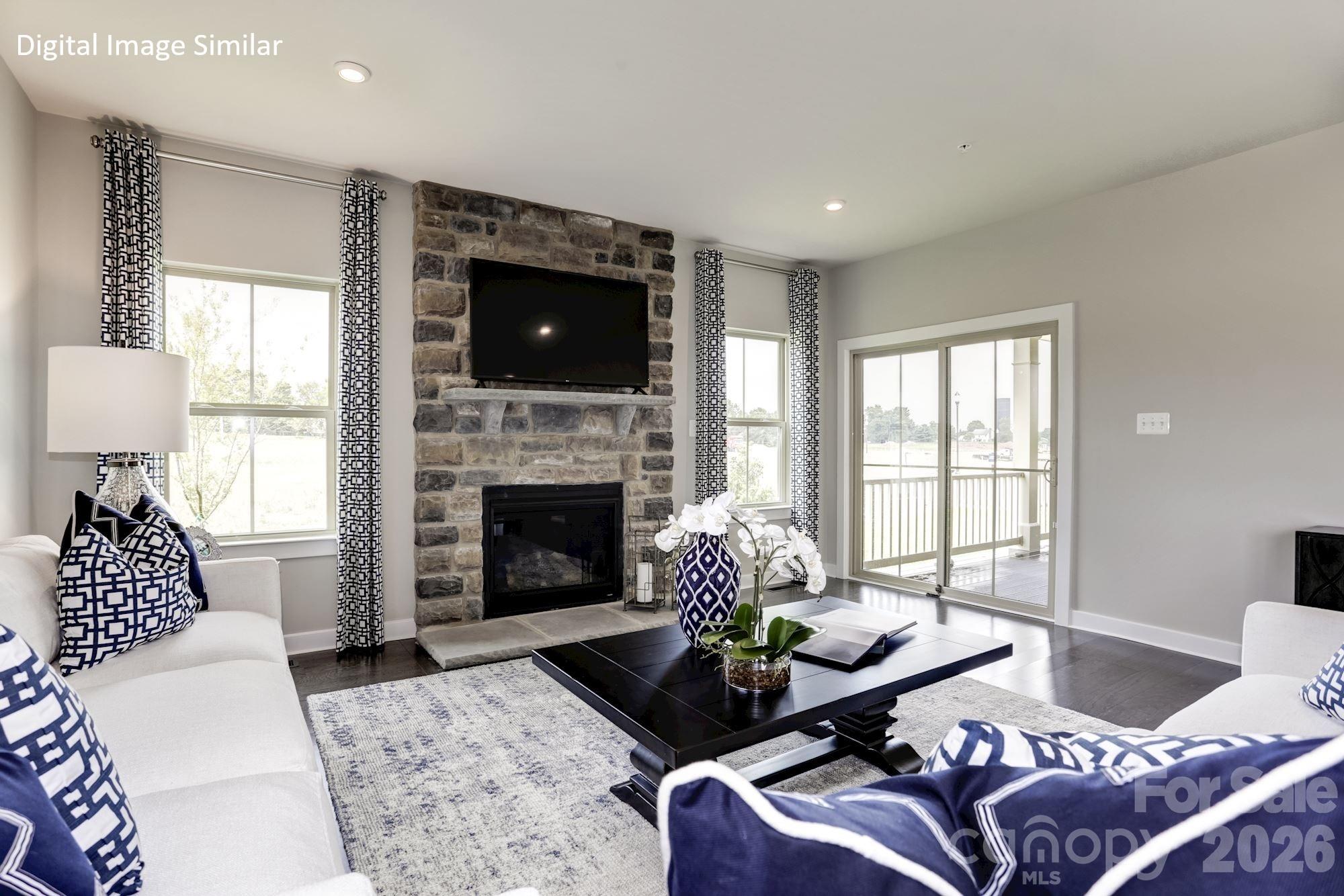 909 Heathway Drive, Charlotte, NC - photo 4 of 18