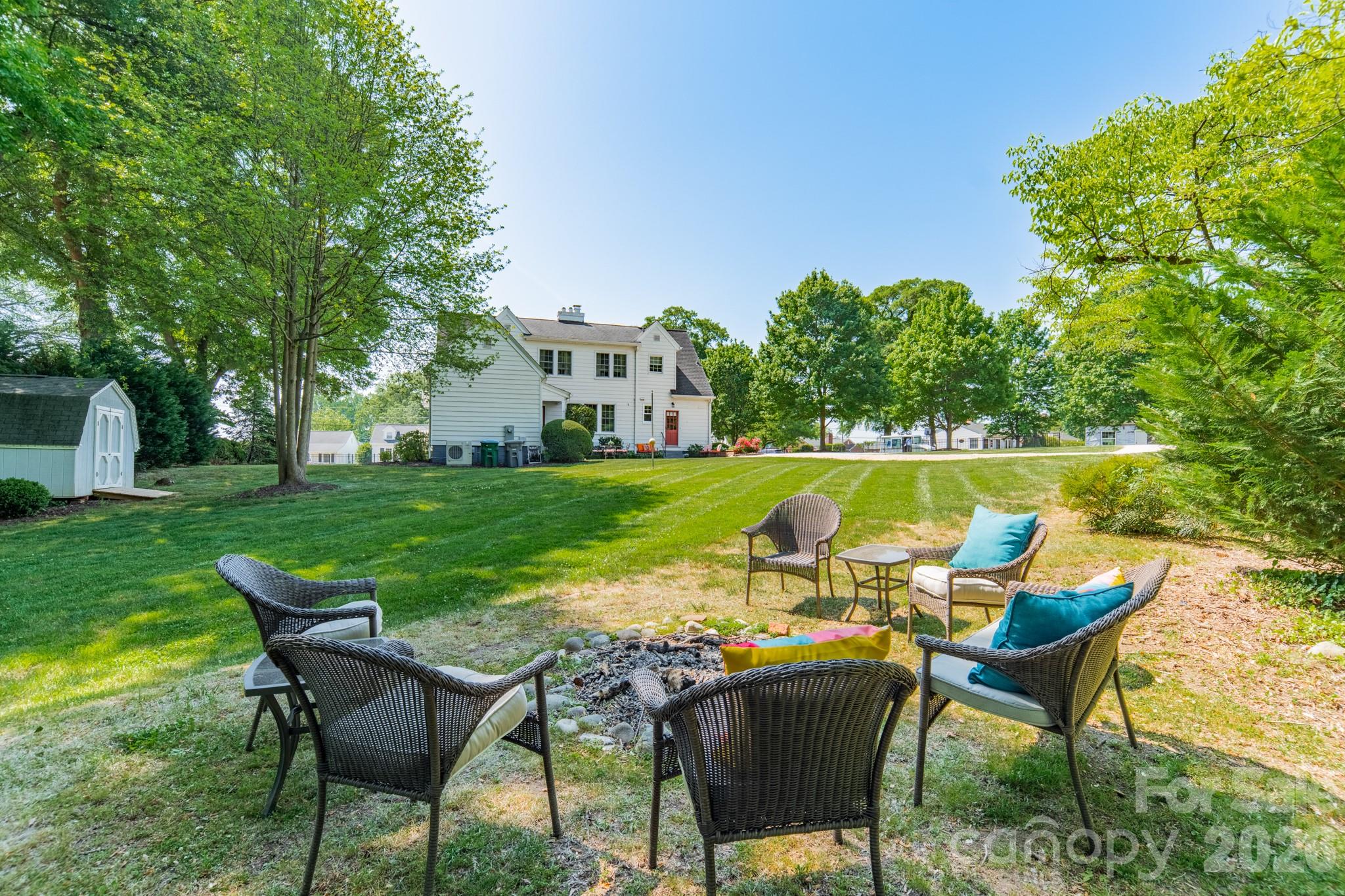 27 Circle Drive, Belmont, NC - photo 10 of 48
