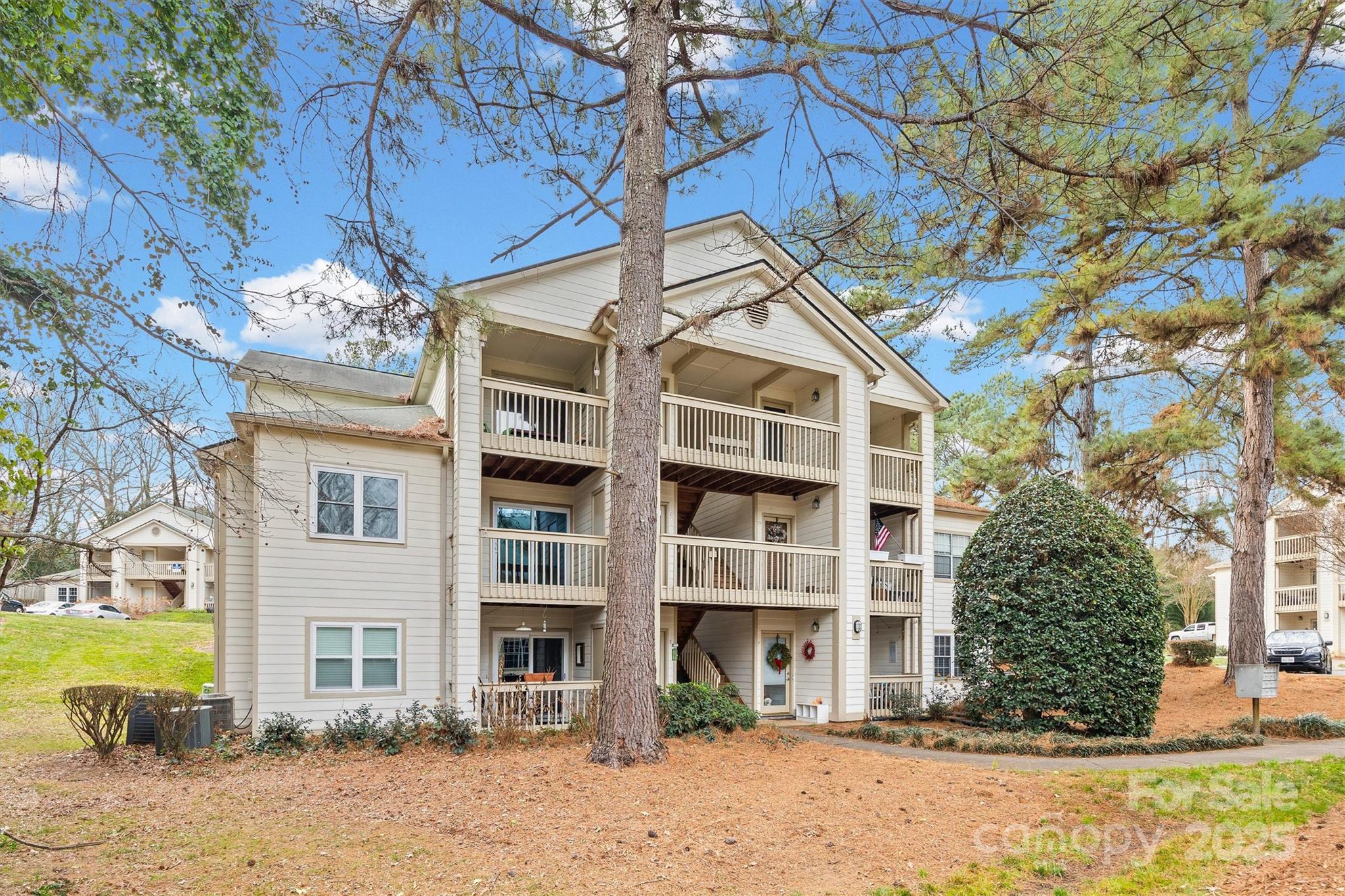 Home for sale at 1041 Churchill Downs CourtC, Charlotte, NC — photo 1 of 24